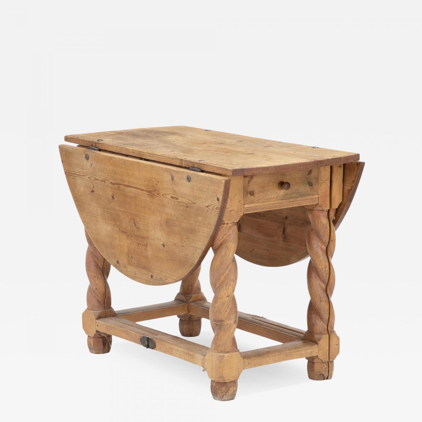 19th century Swedish pinewood drop-leaf table