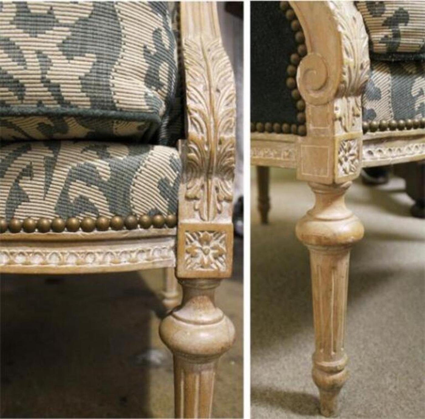 A Fine Pair of 19th century Meuble de Style Louis XVI Carved Bergeres