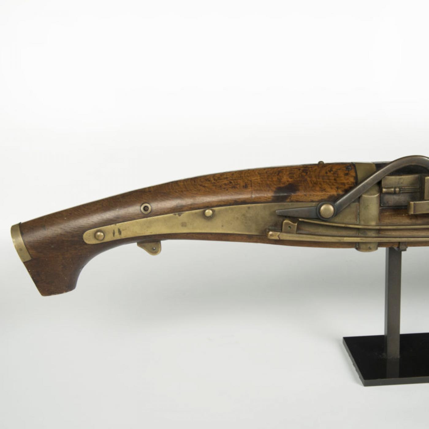 A massive Japanese hand cannon ‘Ozutsu Teppo’ of the Tazuke-Ryu School