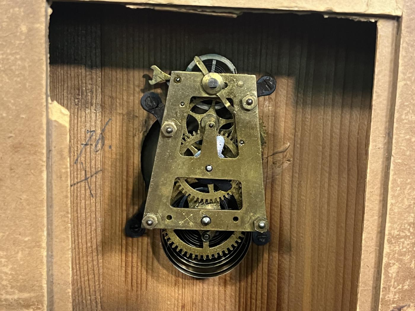 ANTIQUE PENNY OPERATED MUSICAL CLOCK SCENIC CASTLE & VILLAGE ON ...