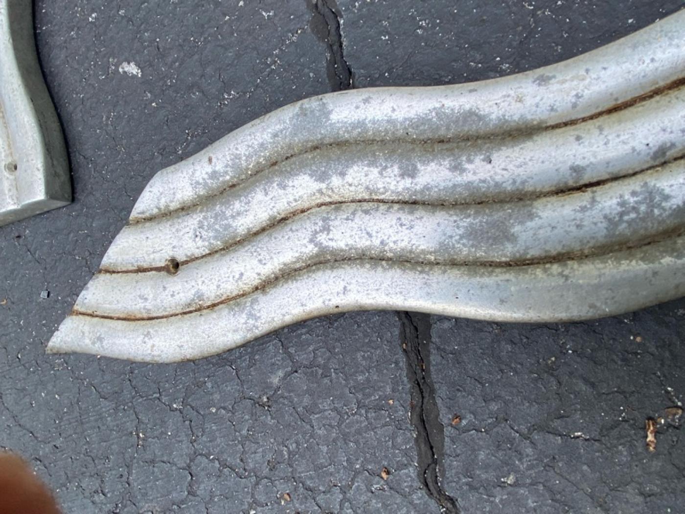 ART DECO ALUMINUM WAVE DESIGN FRAME TRIM