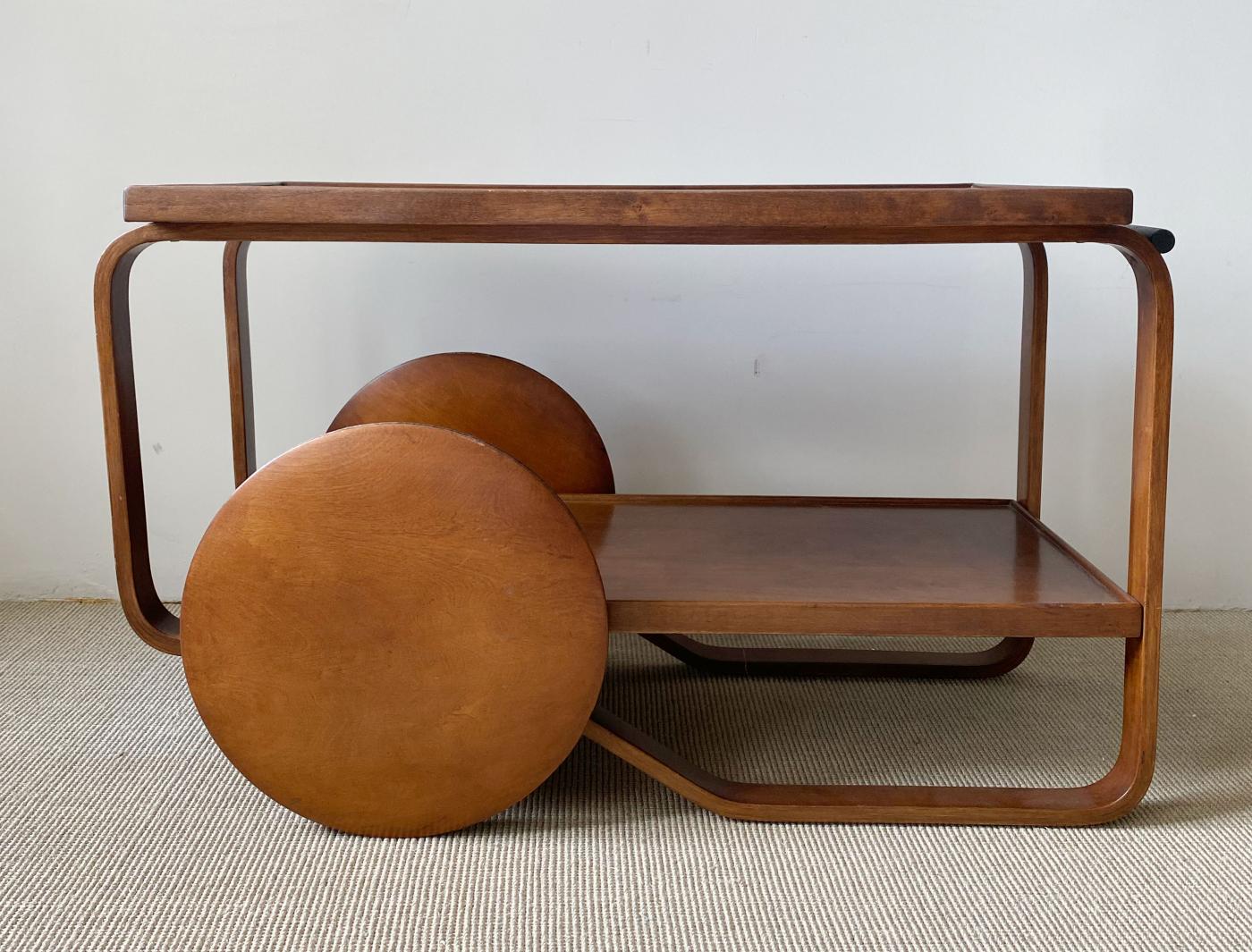 Alvar Aalto - ALVAR AALTO TEA TROLLEY