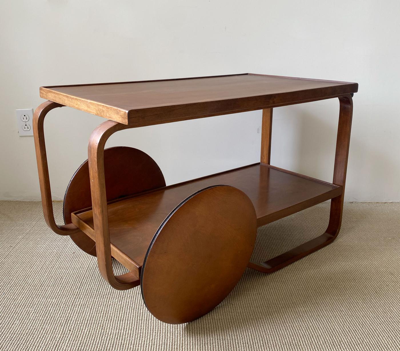Alvar Aalto - ALVAR AALTO TEA TROLLEY