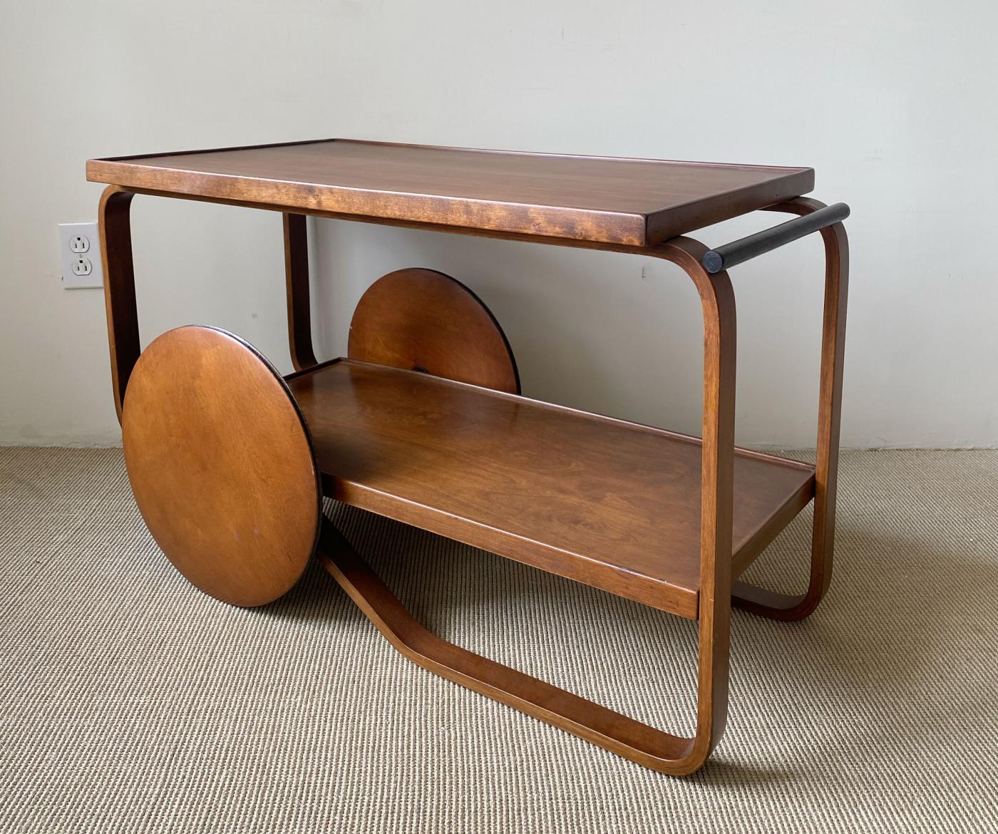 Alvar Aalto - ALVAR AALTO TEA TROLLEY