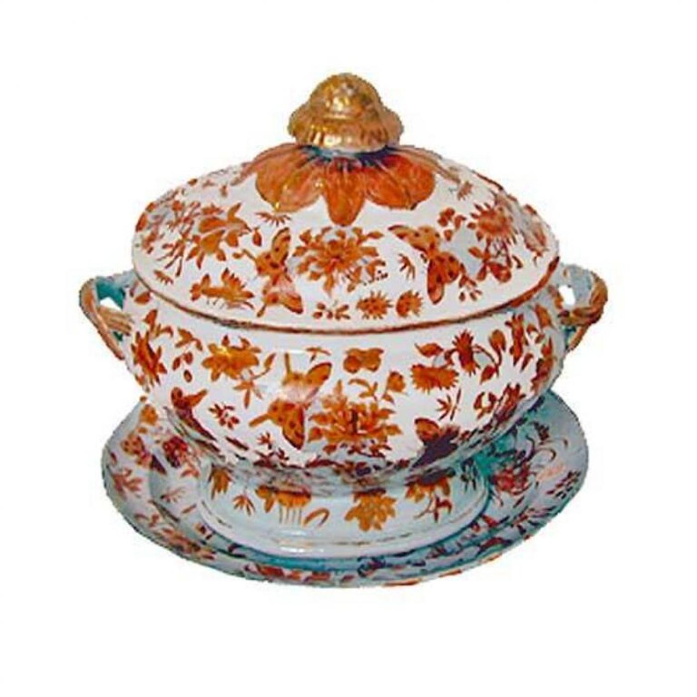 An Early 19th Century Impressive Chinese Export Soup Tureen