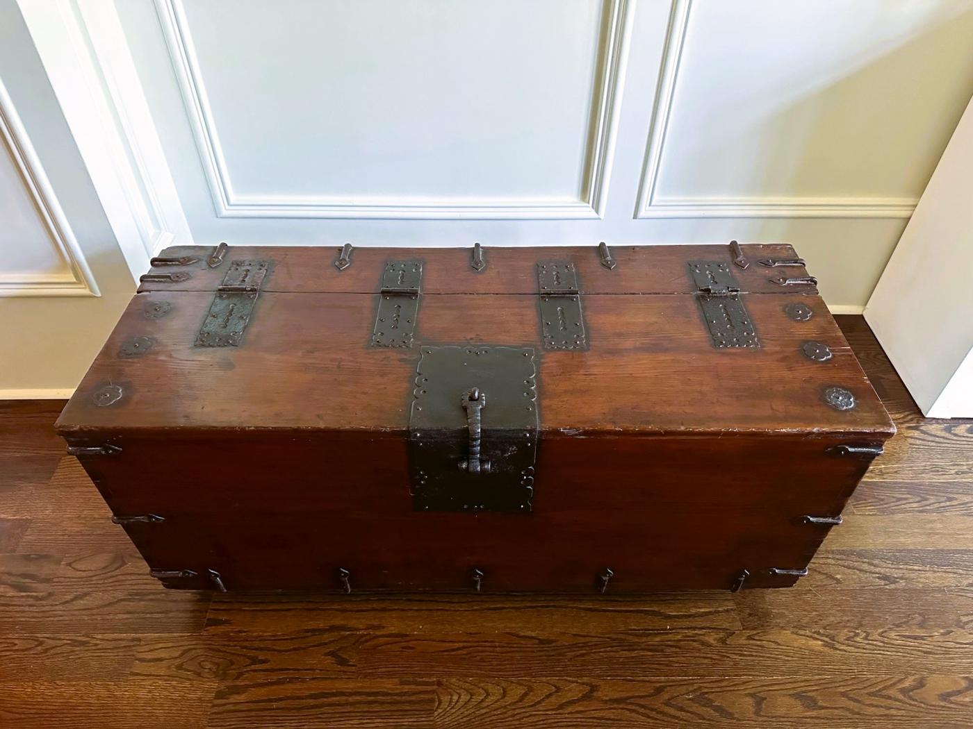 Antique Korean Ton-Kwe Chest Joseon Dynasty
