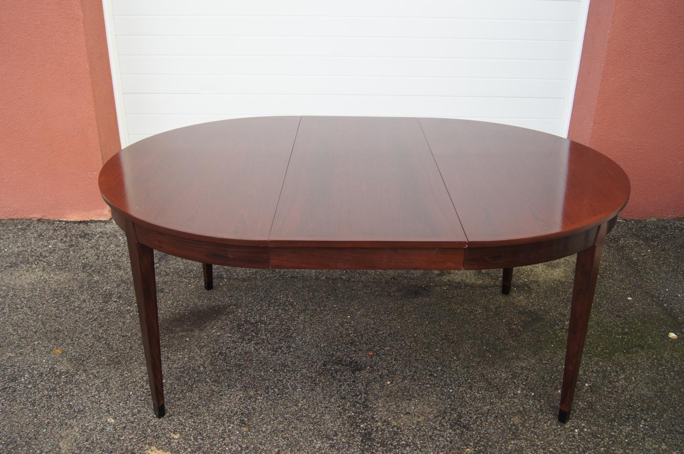 Arne Vodder - Round Rosewood Dining Table with Extension by Arne Vodder