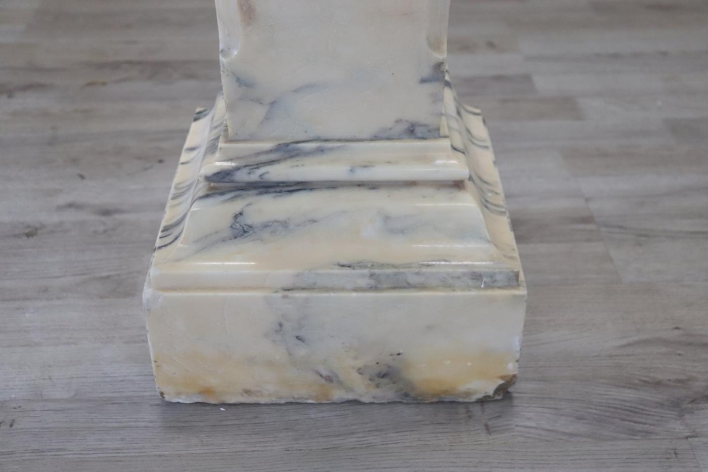 Art Déco Large Column in Italian Calacatta Marble