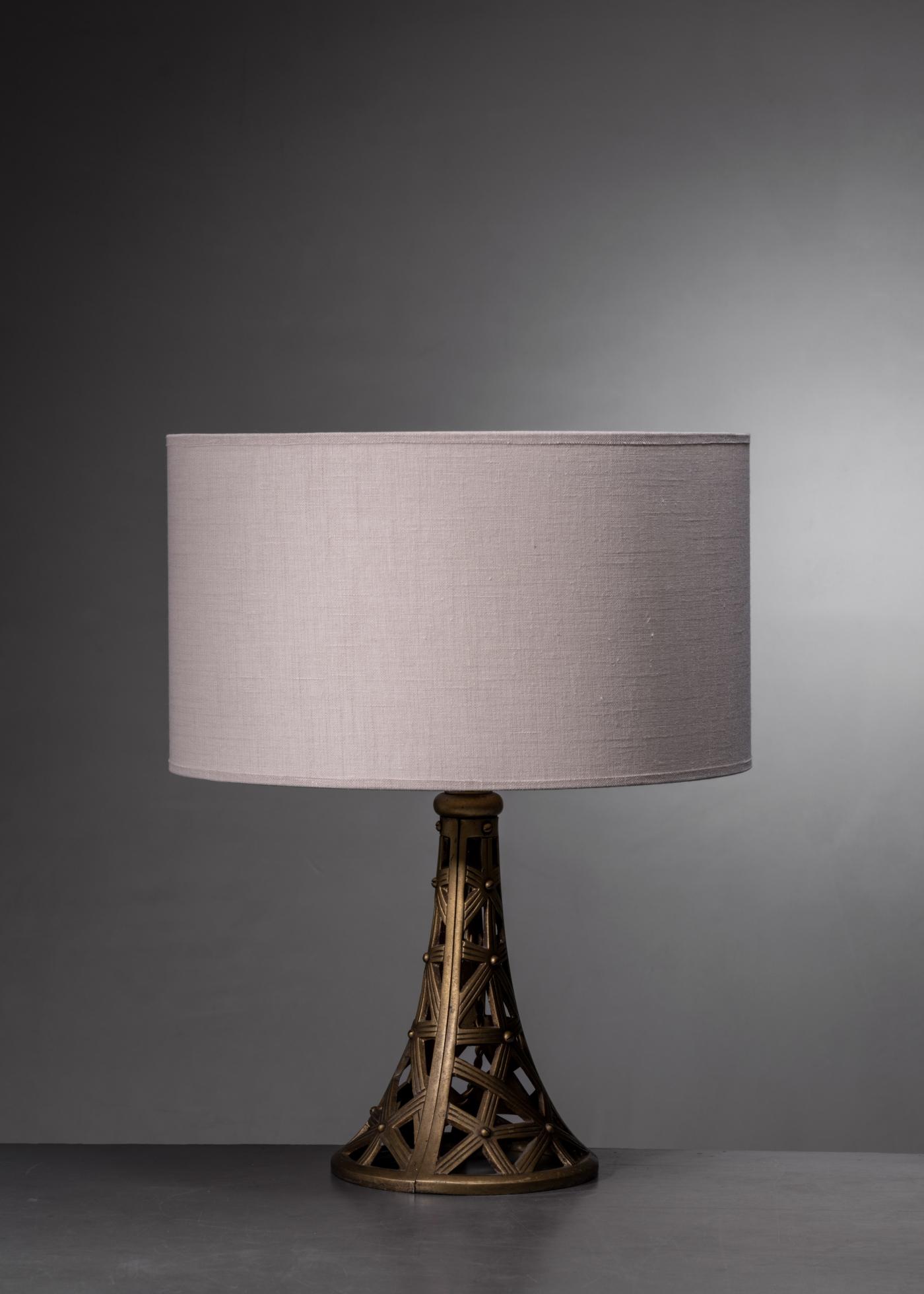 Art Nouveau table lamp