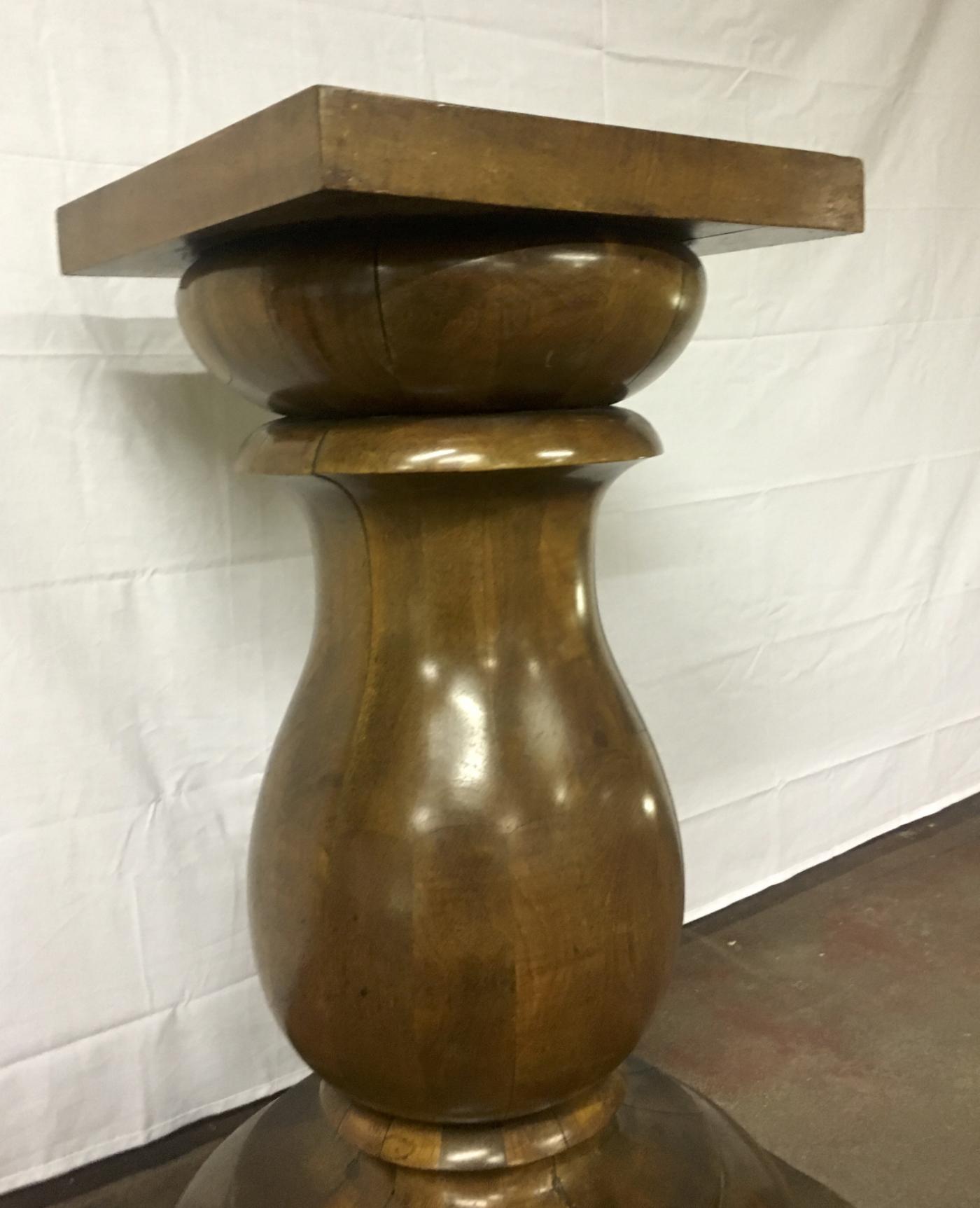 Awesome Solid Neo Classic Wood Pedestal