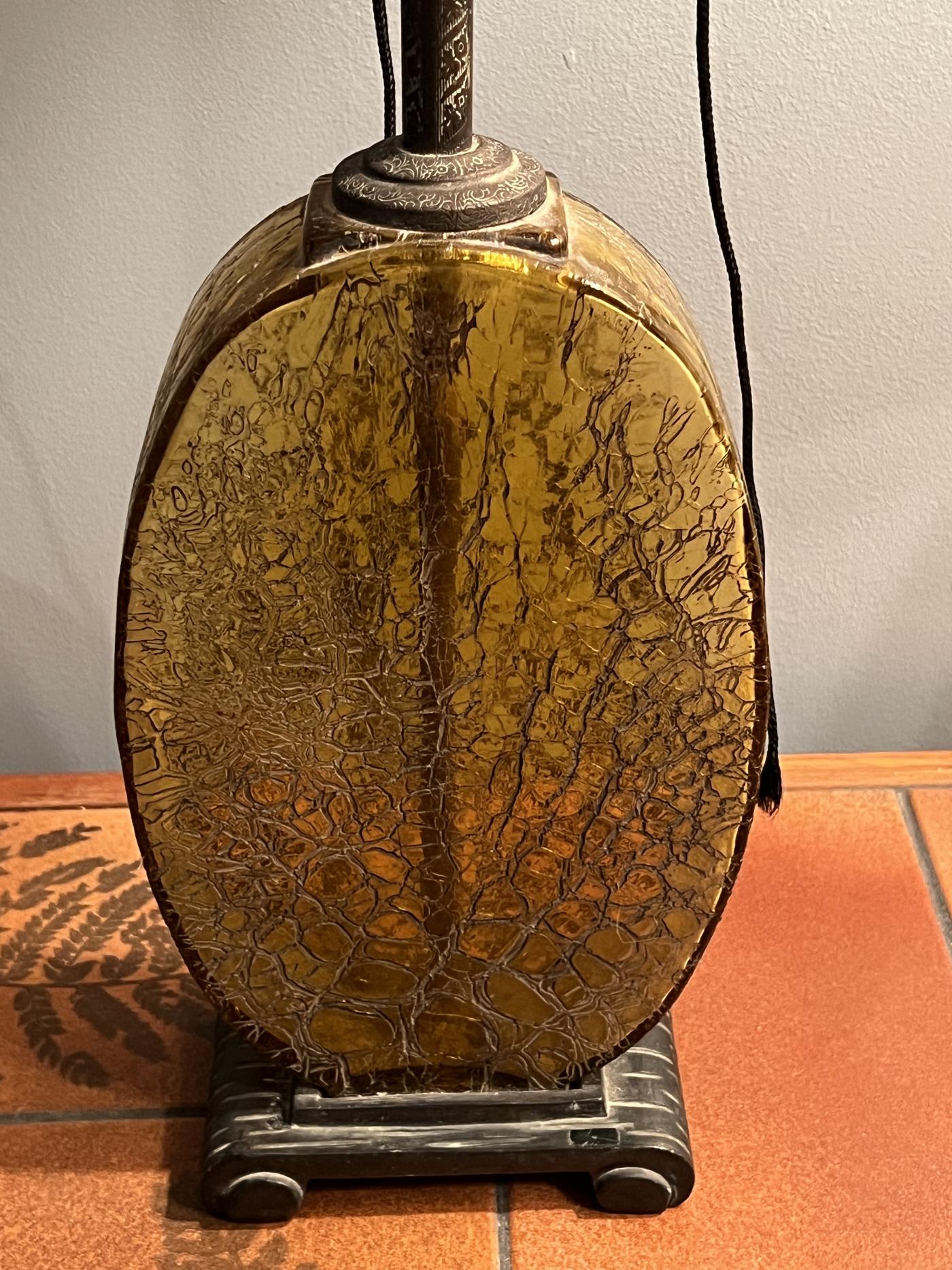 BEAUTIFUL ART DECO AMBER CRACKLE GLASS LAMP WITH MICA SHADE
