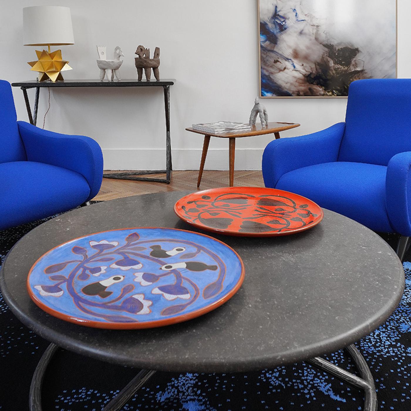 Beatriz Garrigo - INDIGO CERAMIC WIDE PLATE WITH BLACK AND BLUE BIRDS