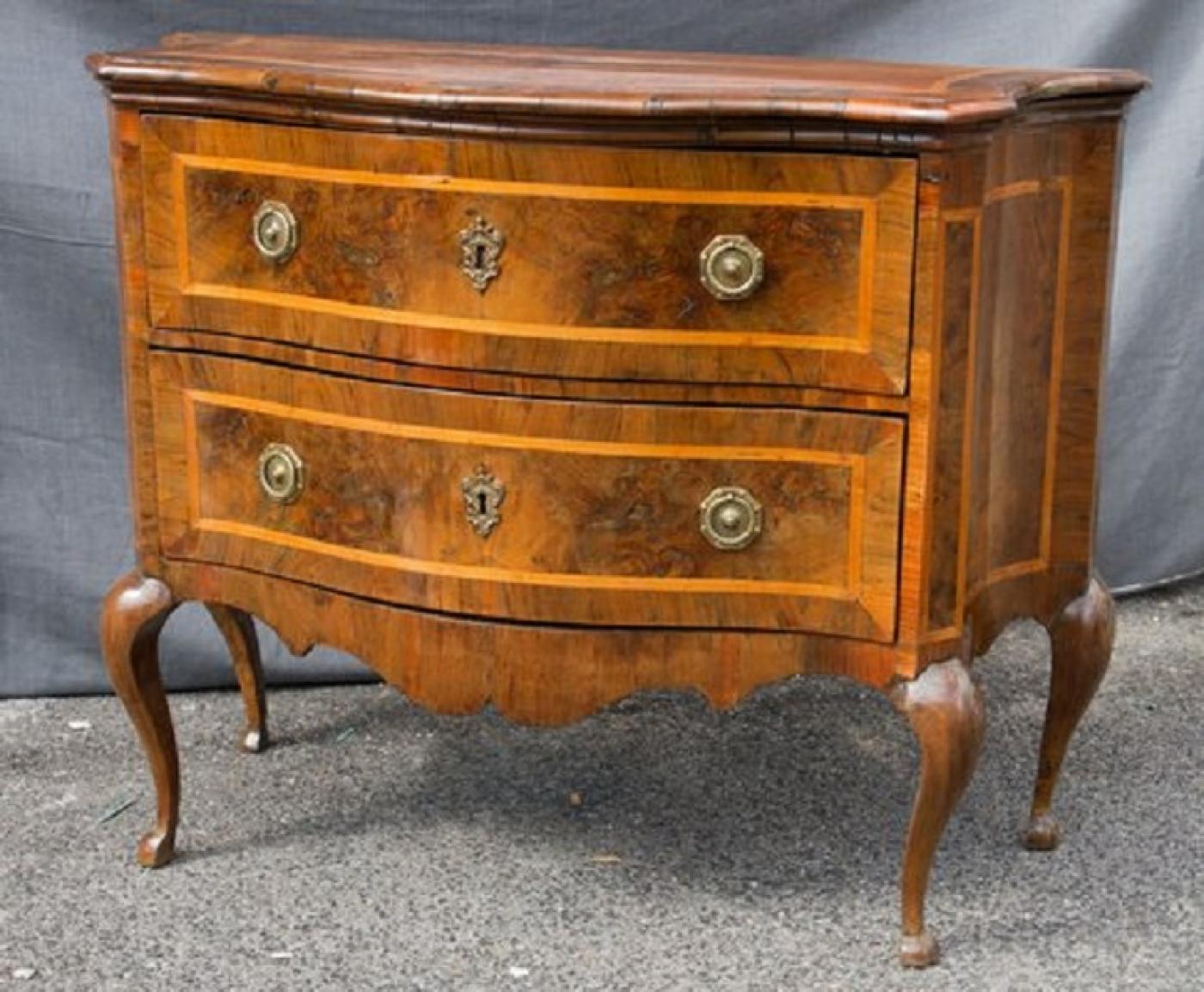 Beautiful Italian Baroque Chest of Drawers