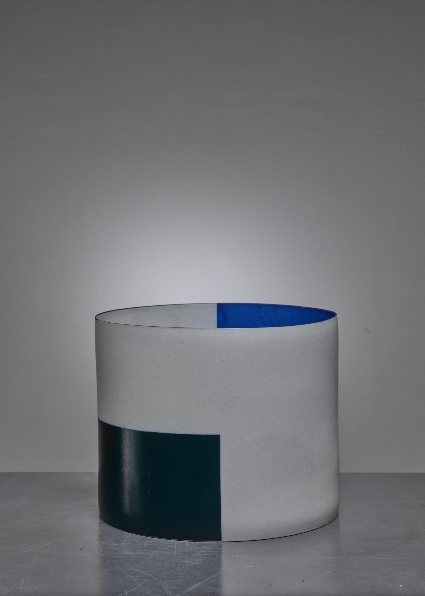 Bodil Manz - Large Bodil Manz porcelain vessel, Denmark
