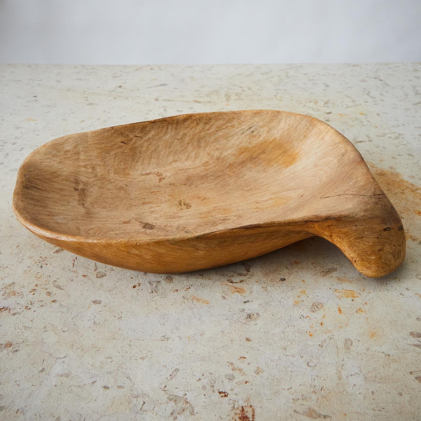CARVED WOODEN DISH