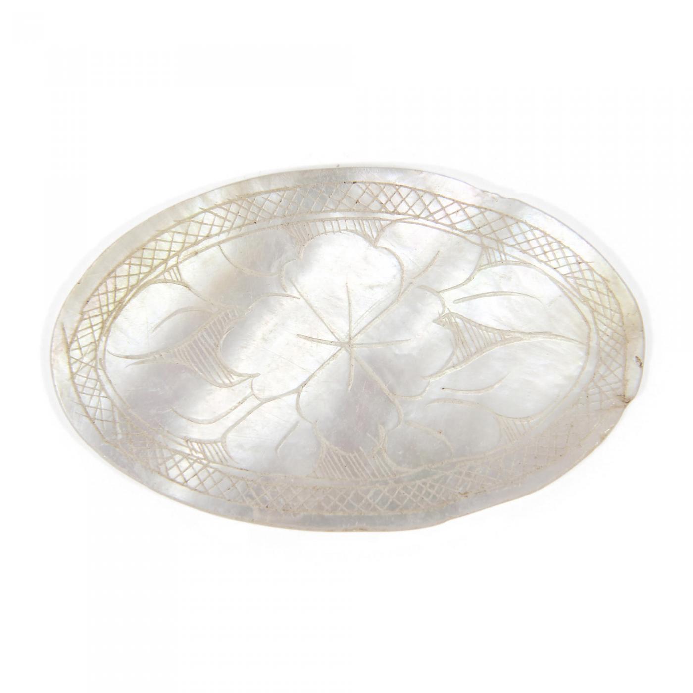 Chinese lacquer box with bone and mother-of-pearl counters