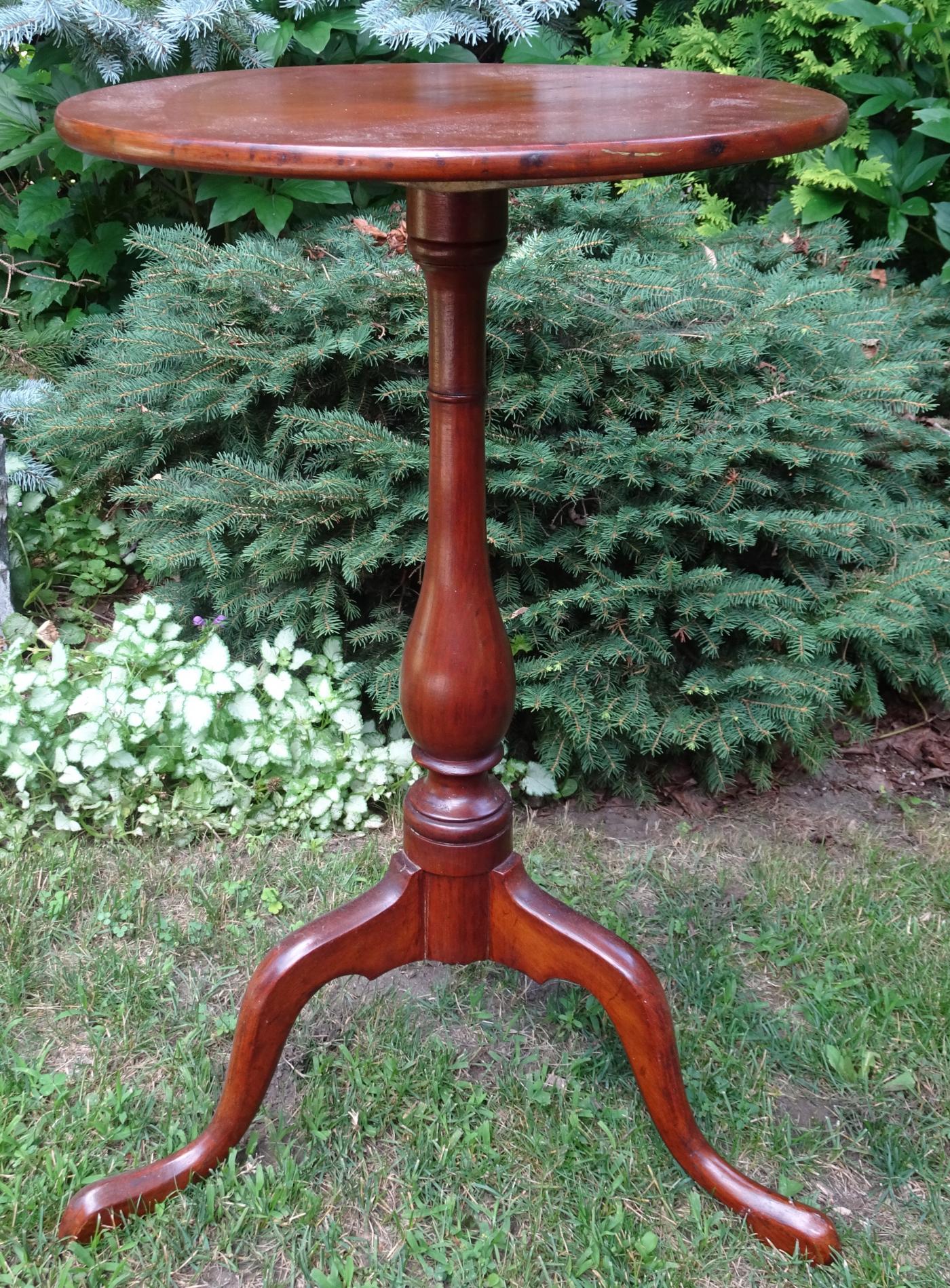 Country Chippendale Period Tripod Candlestand, Connecticut 1785