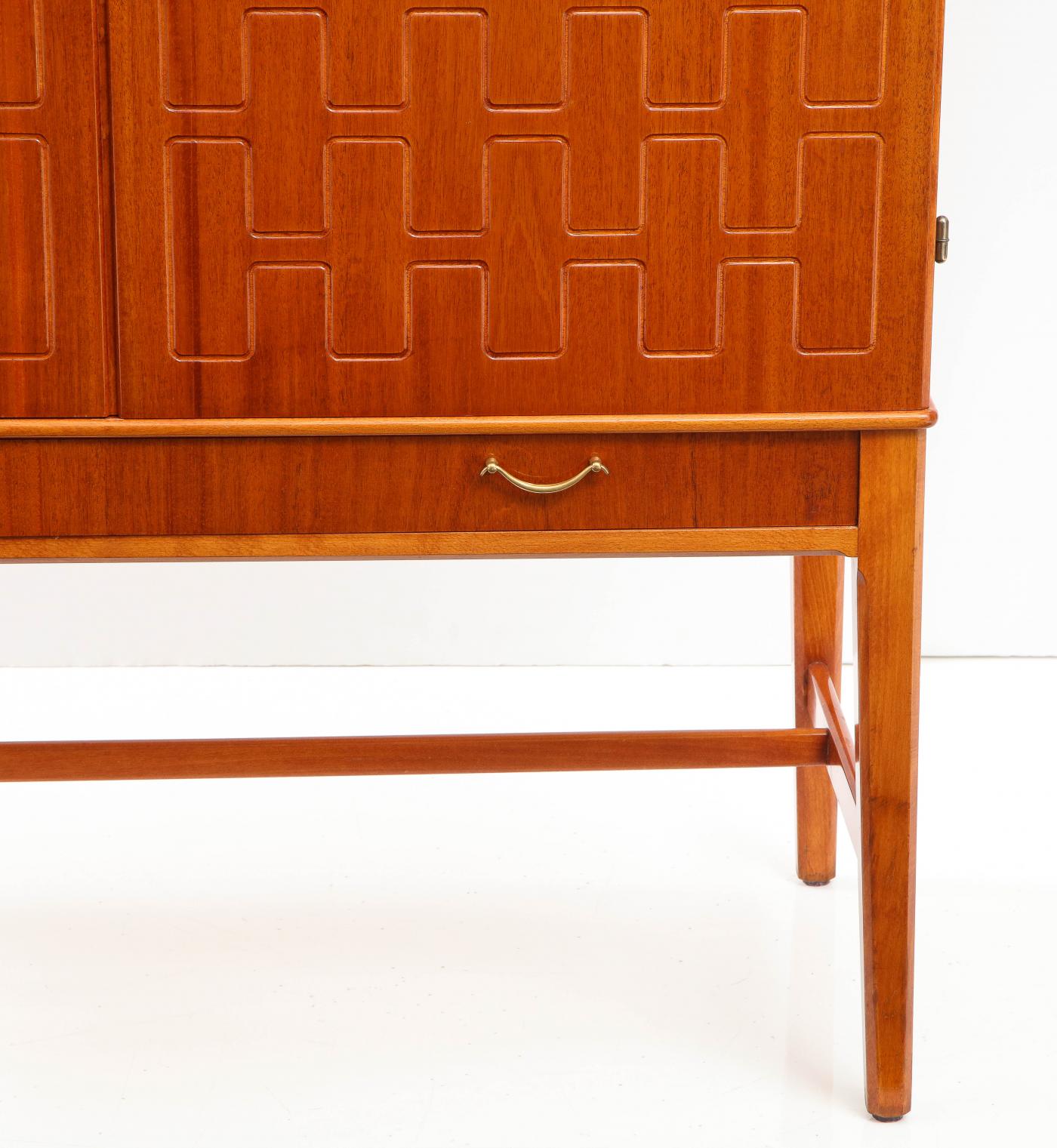 David Rosen - A David Rosén Teak & Mahogny Cabinet, Circa 1950s