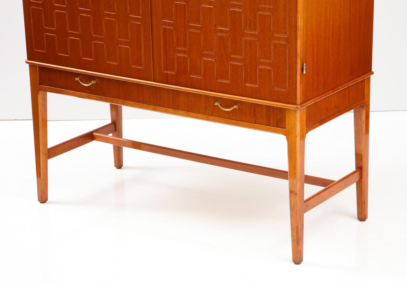 David Rosen - A David Rosén Teak & Mahogny Cabinet, Circa 1950s