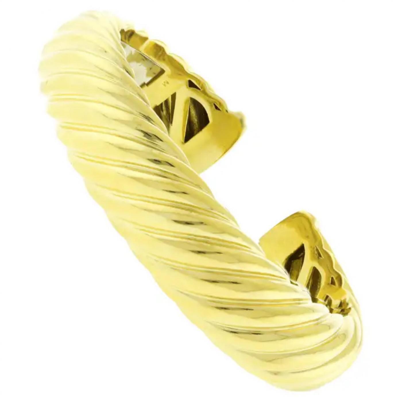 David Yurman - DAVID YURMAN 18KT YELLOW GOLD GROOVED WIDE BANGLE