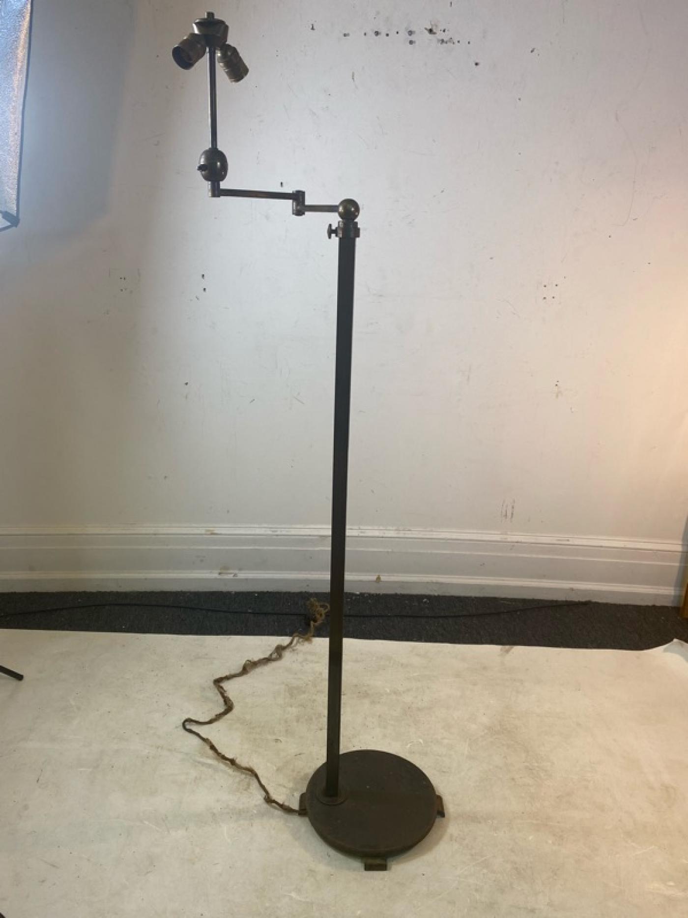 Donald Deskey - RARE MODERNIST ART DECO FLOOR LAMP