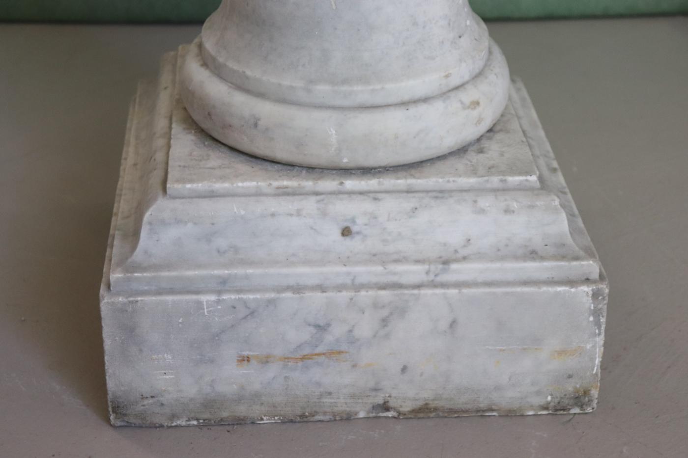 Early 18th Century Italian Antique Hand Carved White Carrara Marble Font