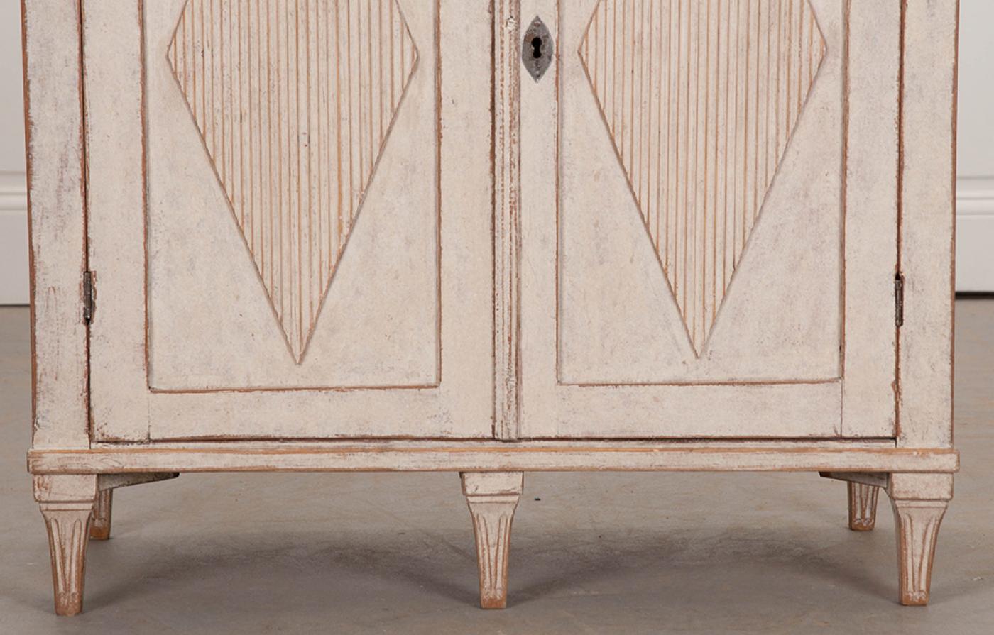 Gustavian Style - Early 19th Century Swedish Gustavian Painted Buffet