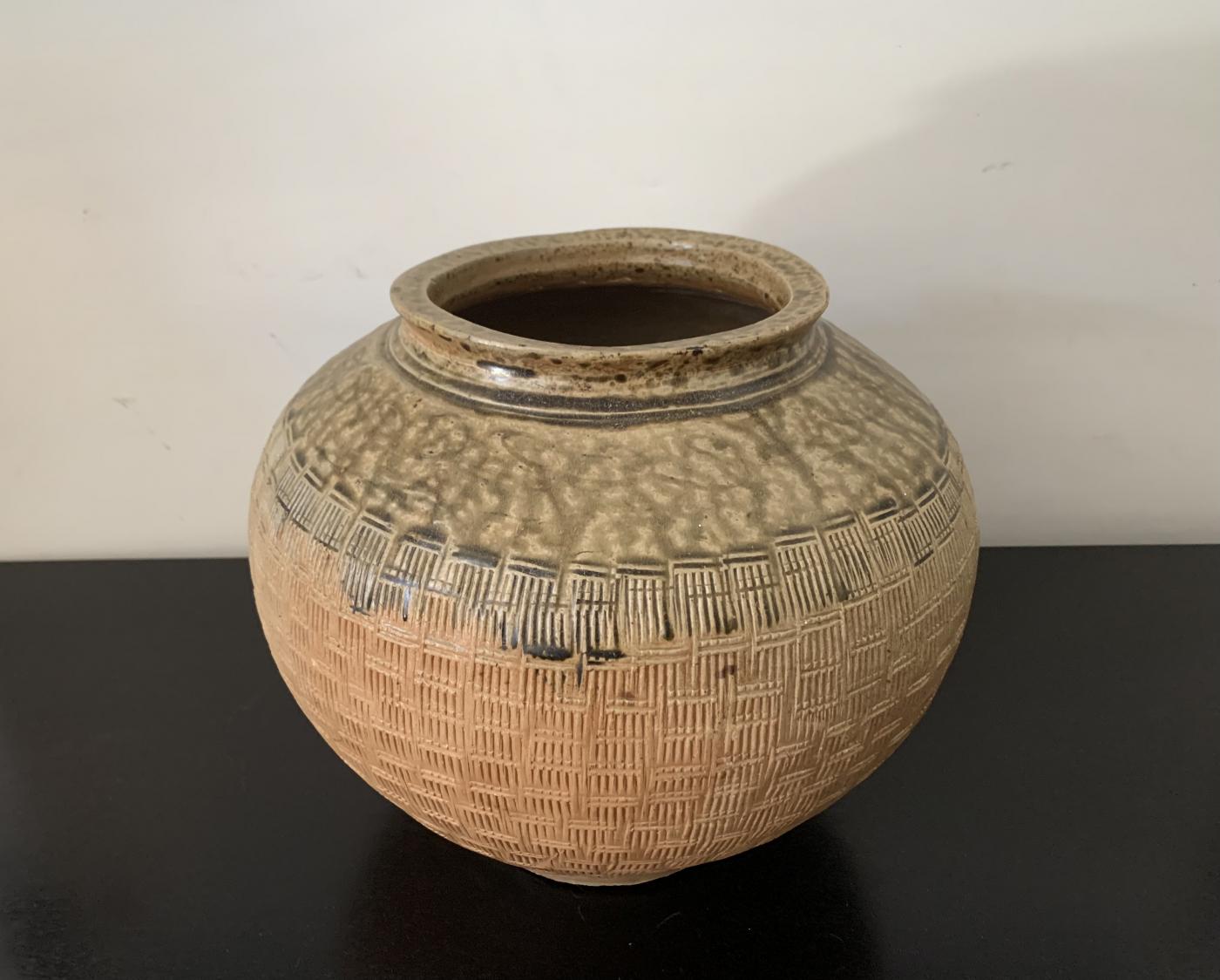 Eastern Han Dynasty Glazed Jar