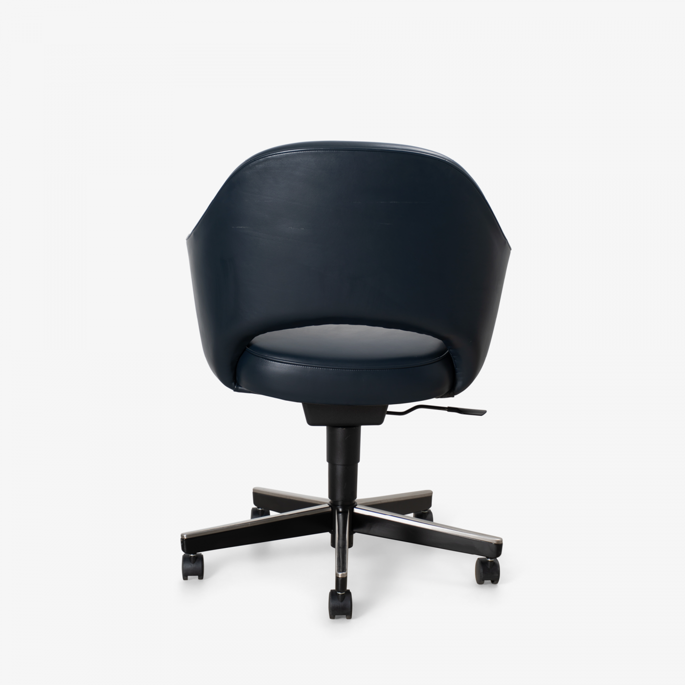 Eero Saarinen - Saarinen Executive Arm Chair in Leather by Eero ...