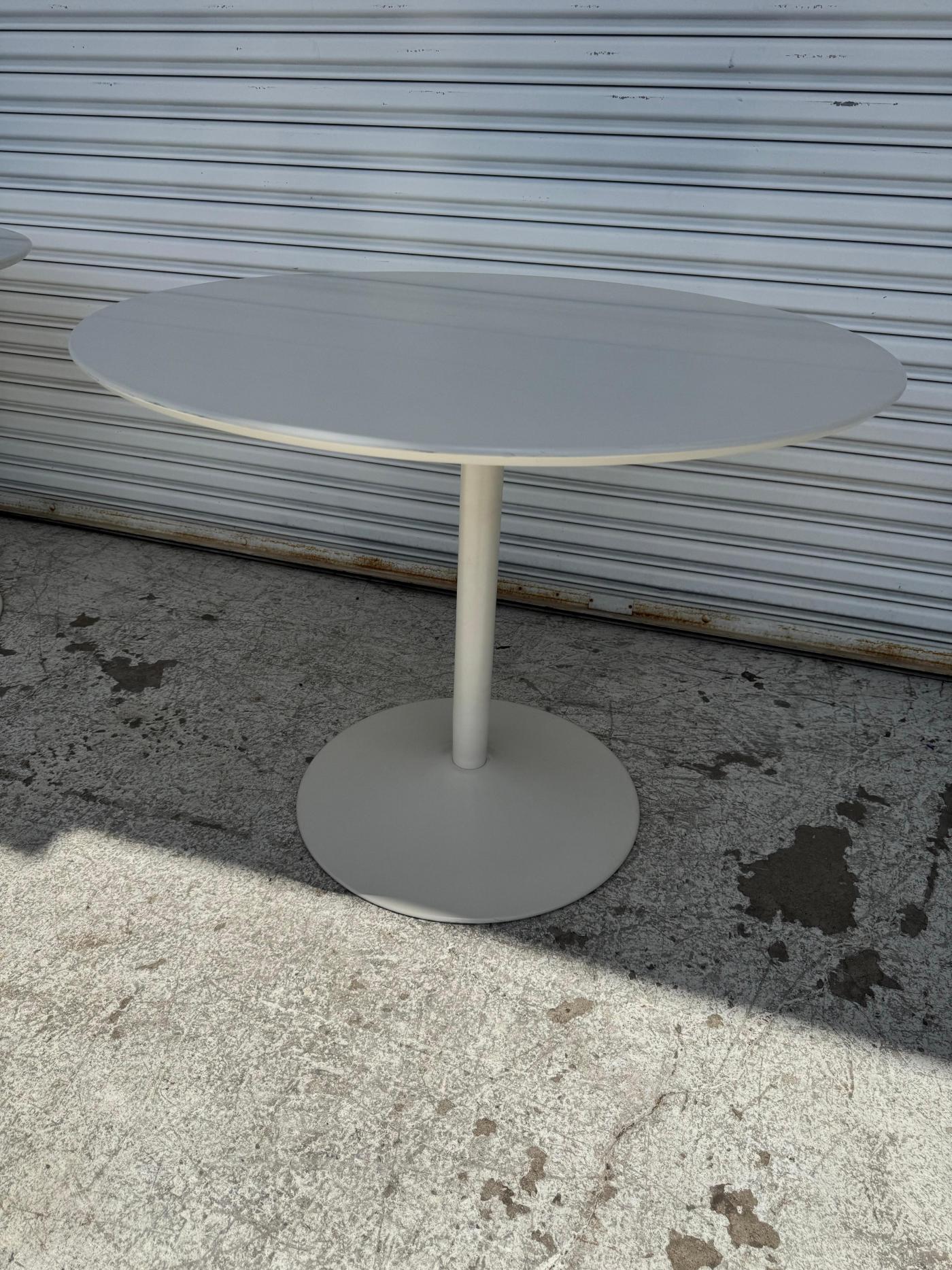 Eero Saarinen - Saarinen Style Tulip Table with Laminate Top 48"