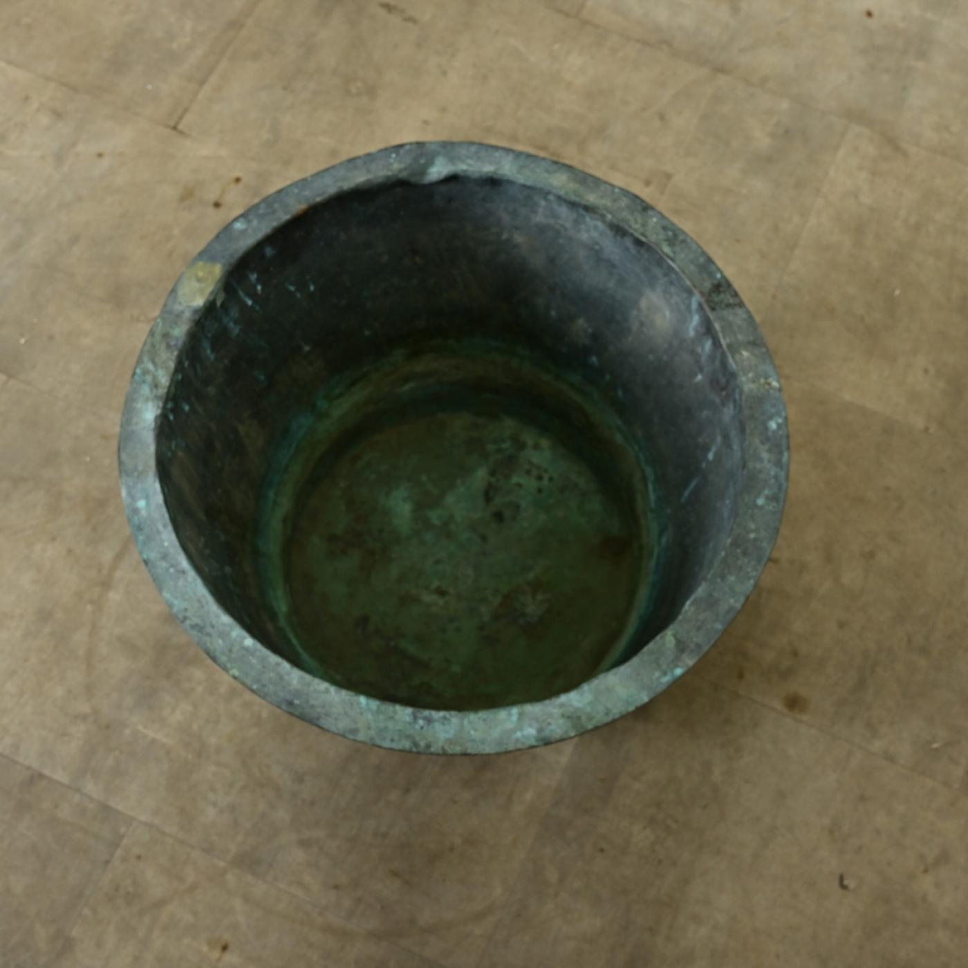 English 19th Century Oxidized Copper Pot