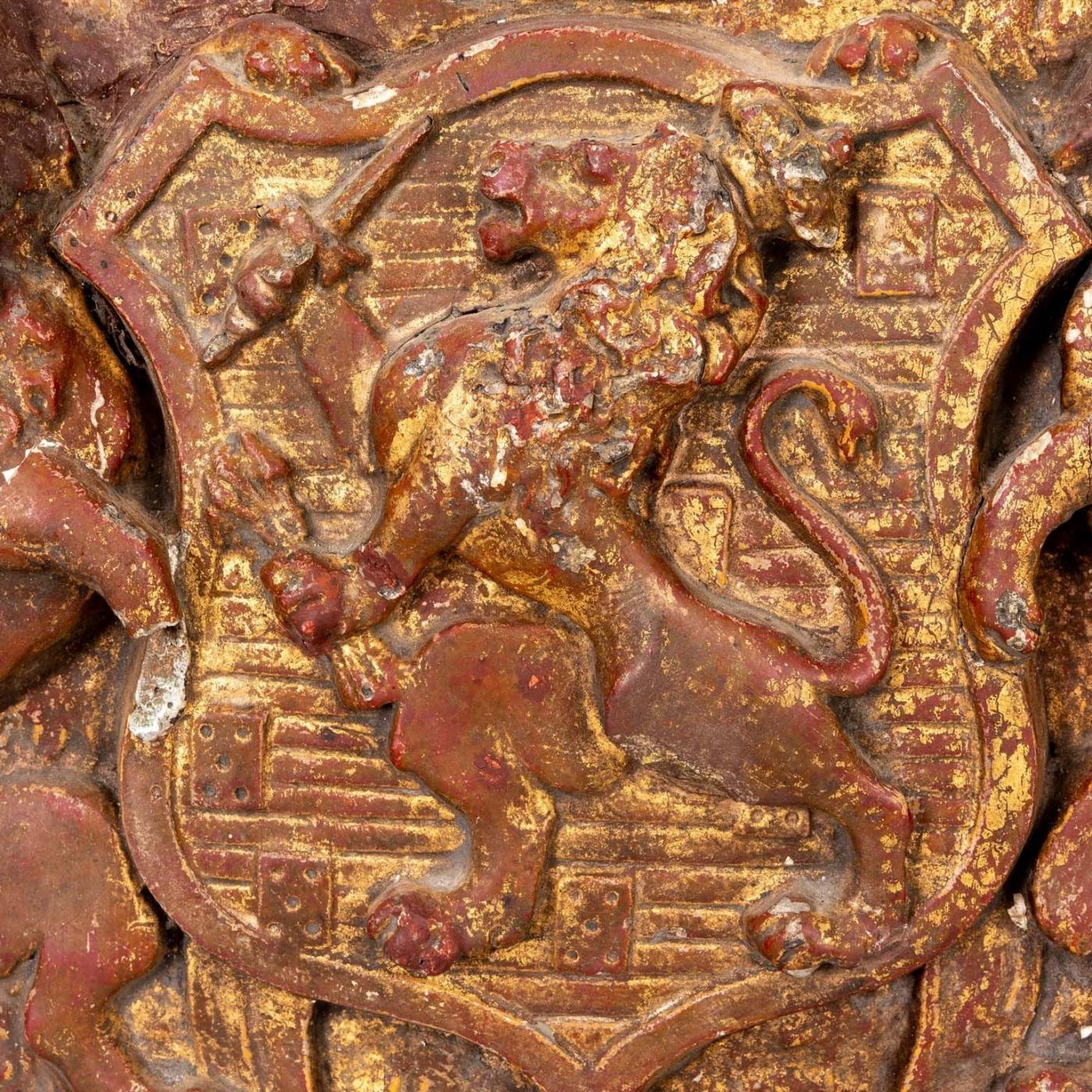 English Heraldic Plaque with Lions, Early 20th Century