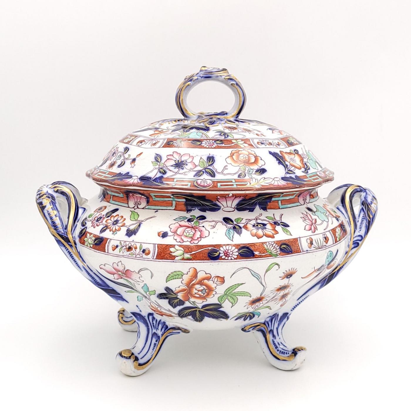 English Porcelain Tureen, Imari Style, Early Victorian