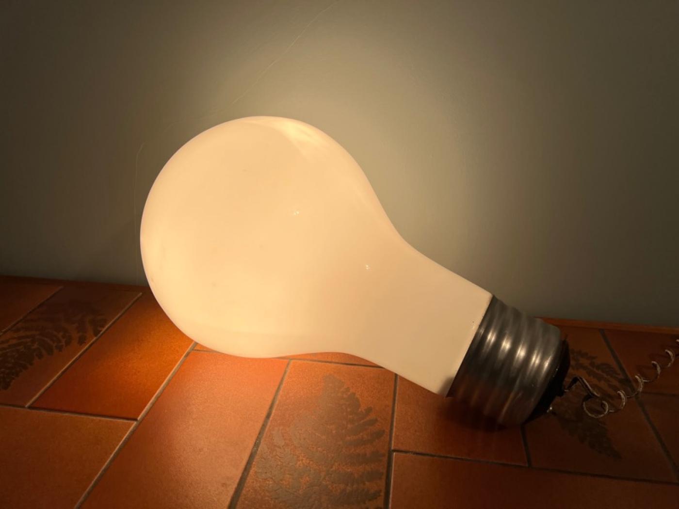 Ingo Maurer - FUN GIANT POP ART GLASS LIGHTBULB LAMP