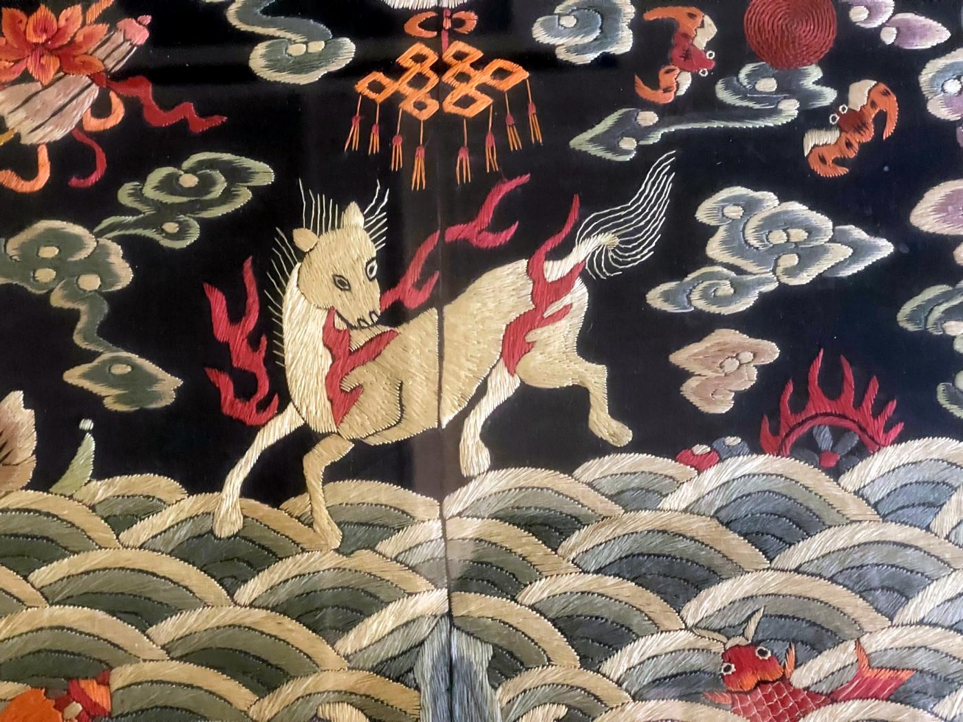 Framed Chinese Qing Dynasty Embroidered Ninth Military Rank Badge