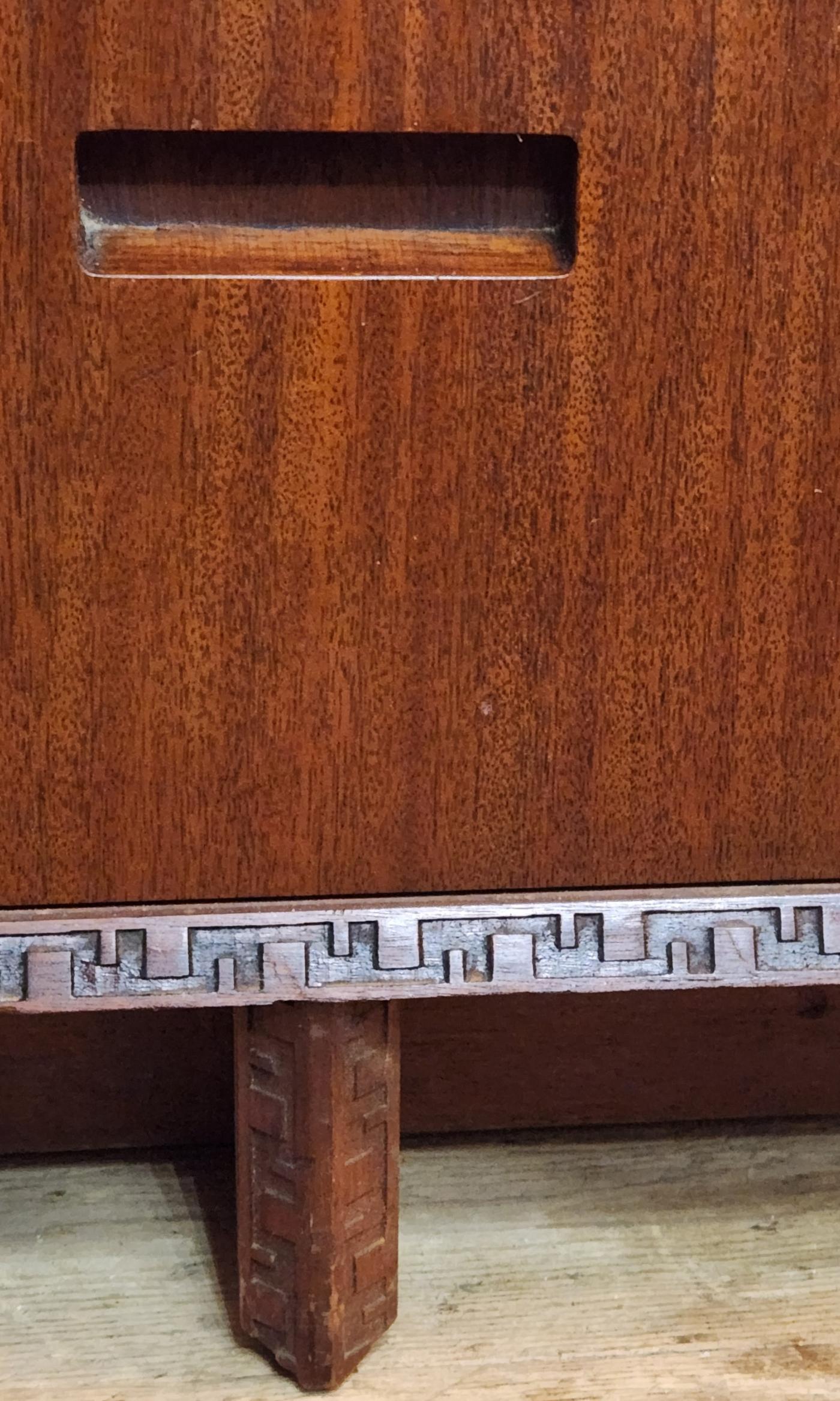 Frank Lloyd Wright - Frank Lloyd Wright Mahogany 11 Drawer Dresser ...