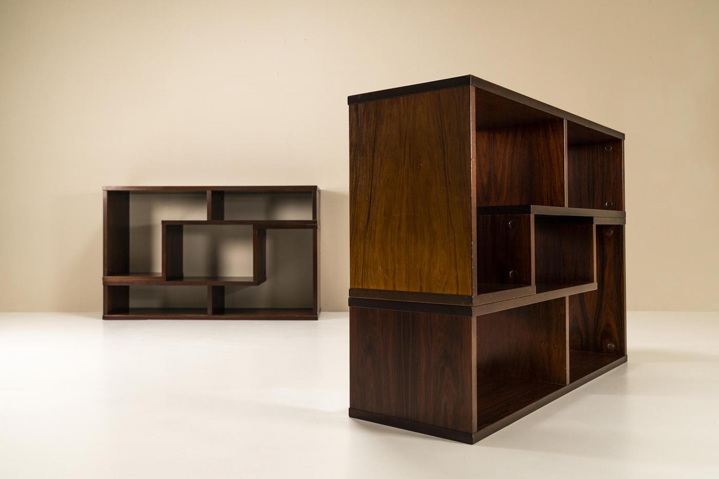 Free Standing Italian Modular Wall Unit Bookcase Veneered, Italy 1970s.