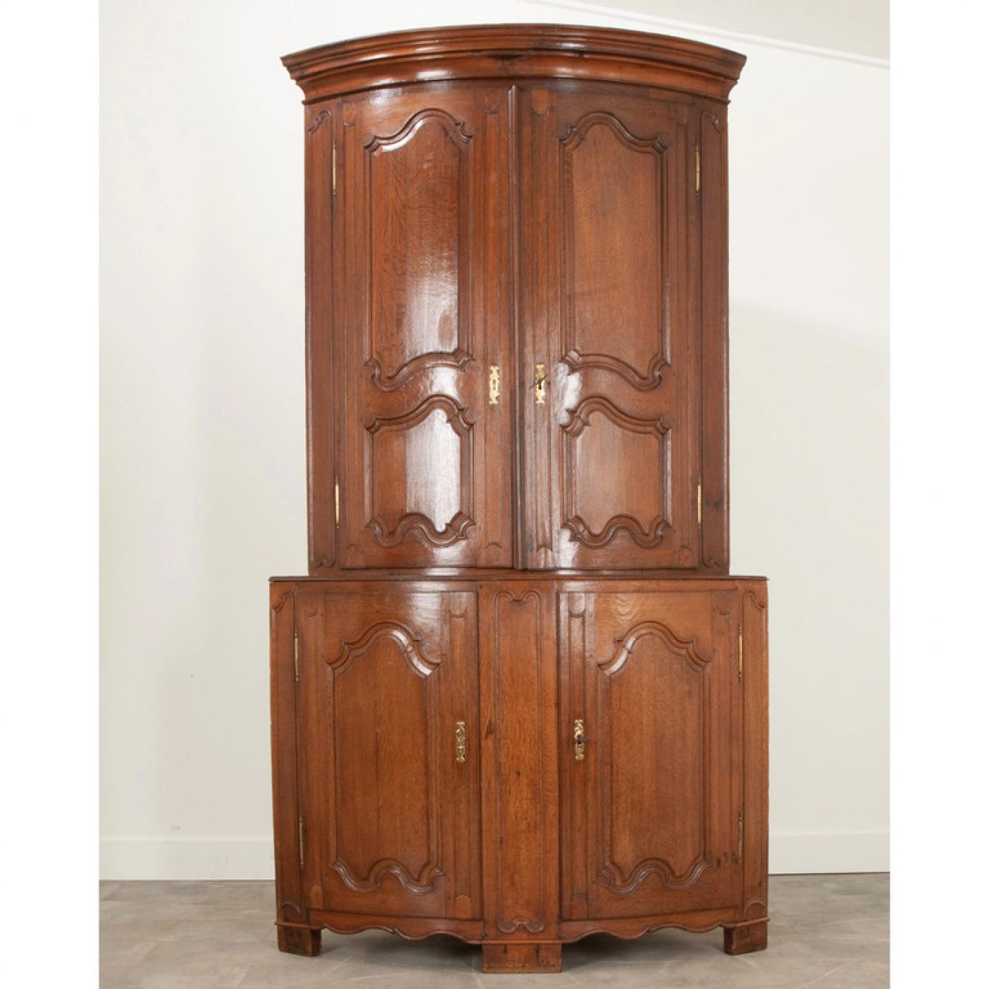 French 19th Century Solid Oak Corner Buffet a deux Corps