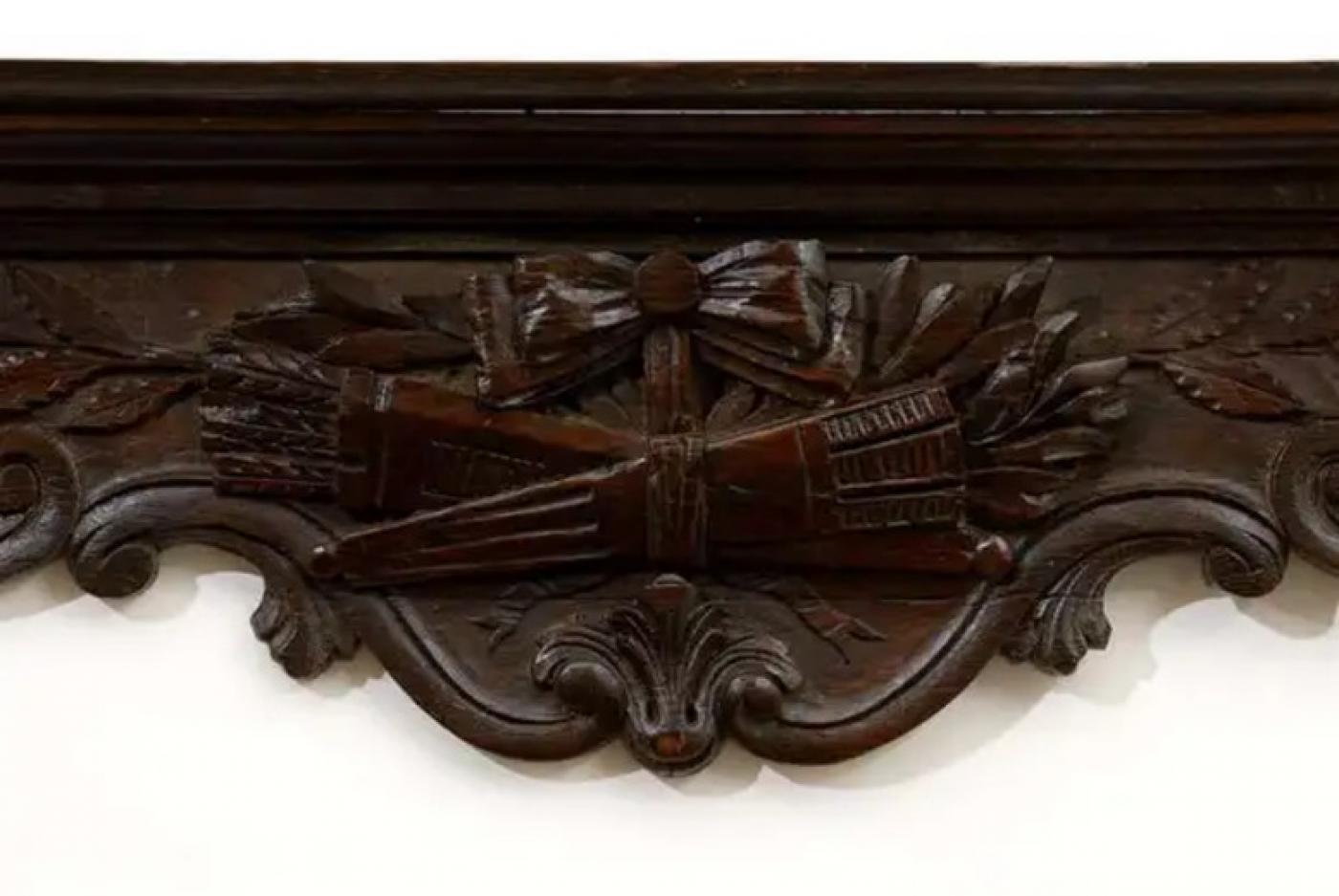 French 19th Century Wooden Rack with Carved Ribbon-Tied Quiver and Arrows