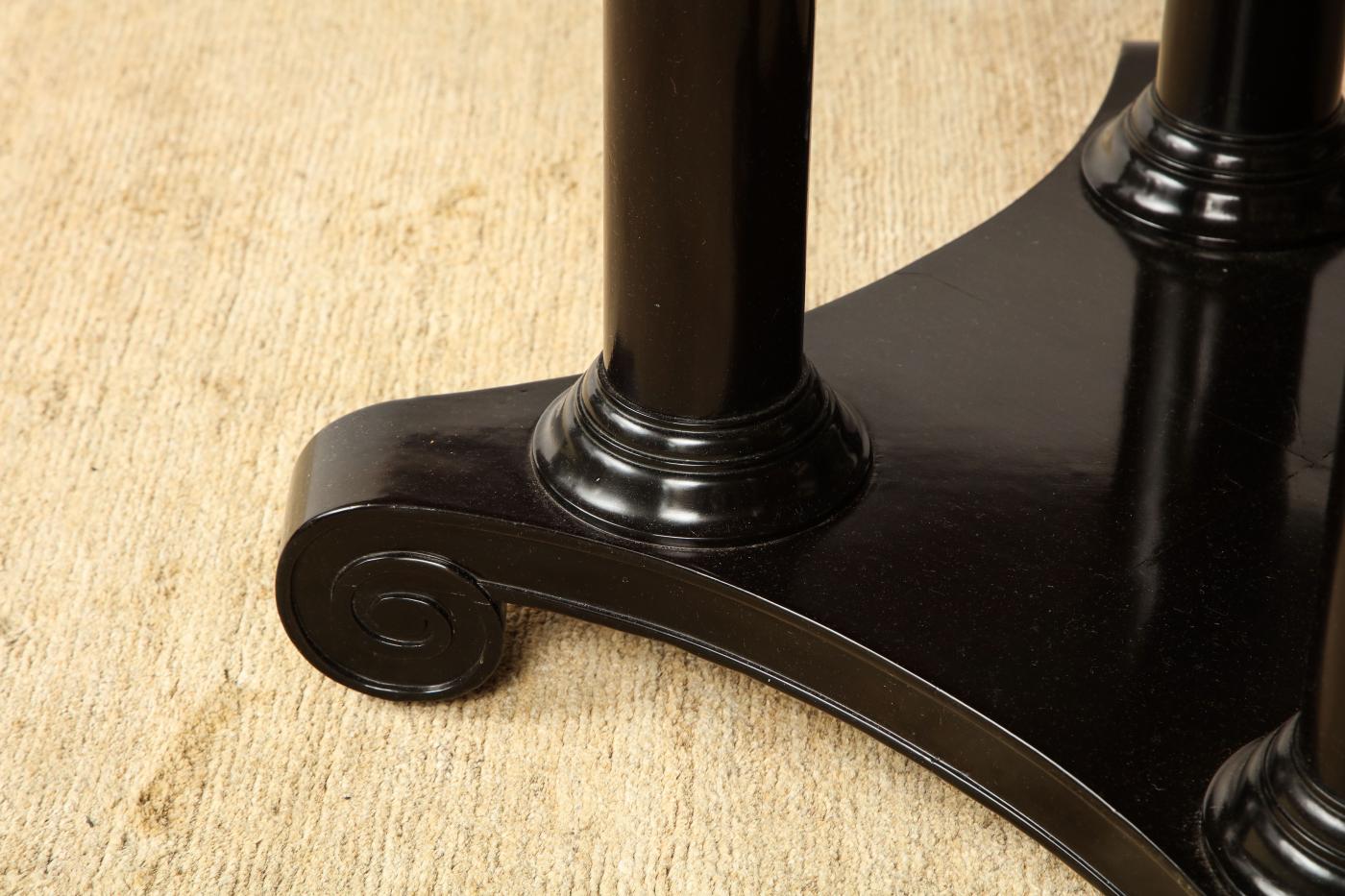 French Column Base Table