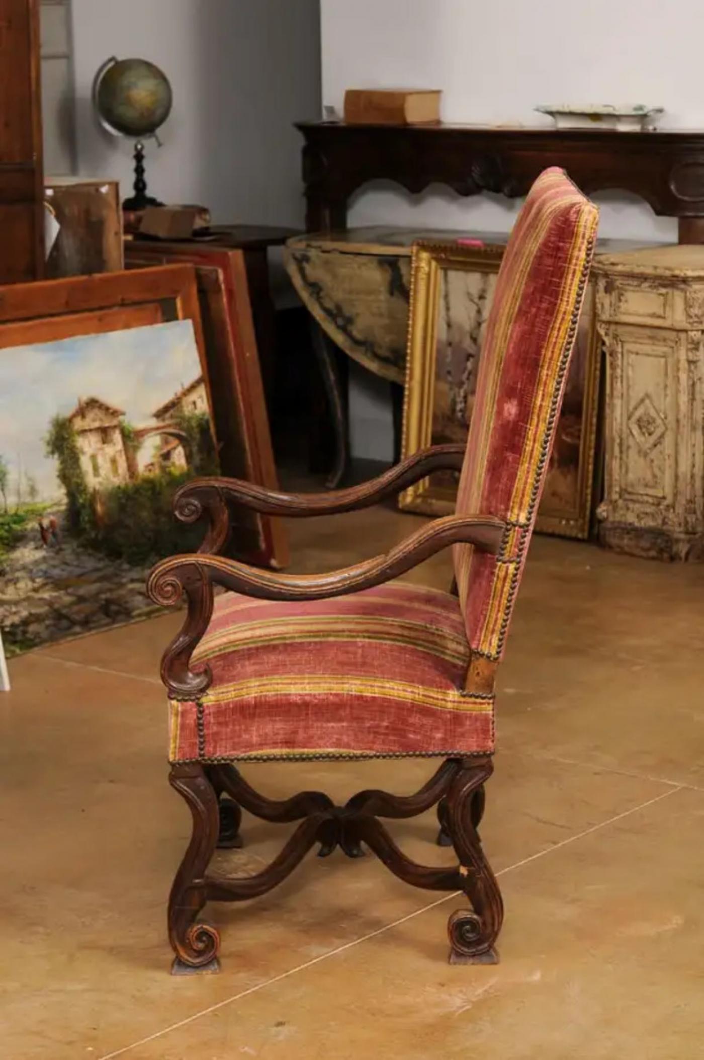 French Louis XIV Style 1790s Carved Walnut Fauteuil with Scrolling Arms ...