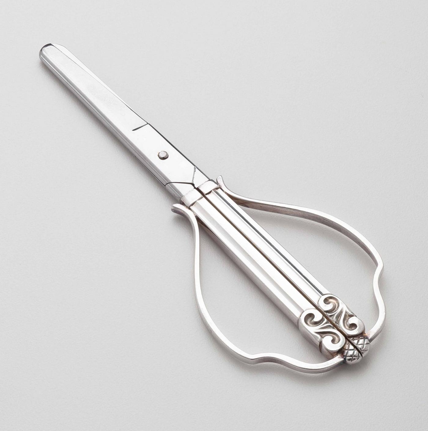 Georg Jensen - Georg Jensen Grape Shears No. 254 in Acorn