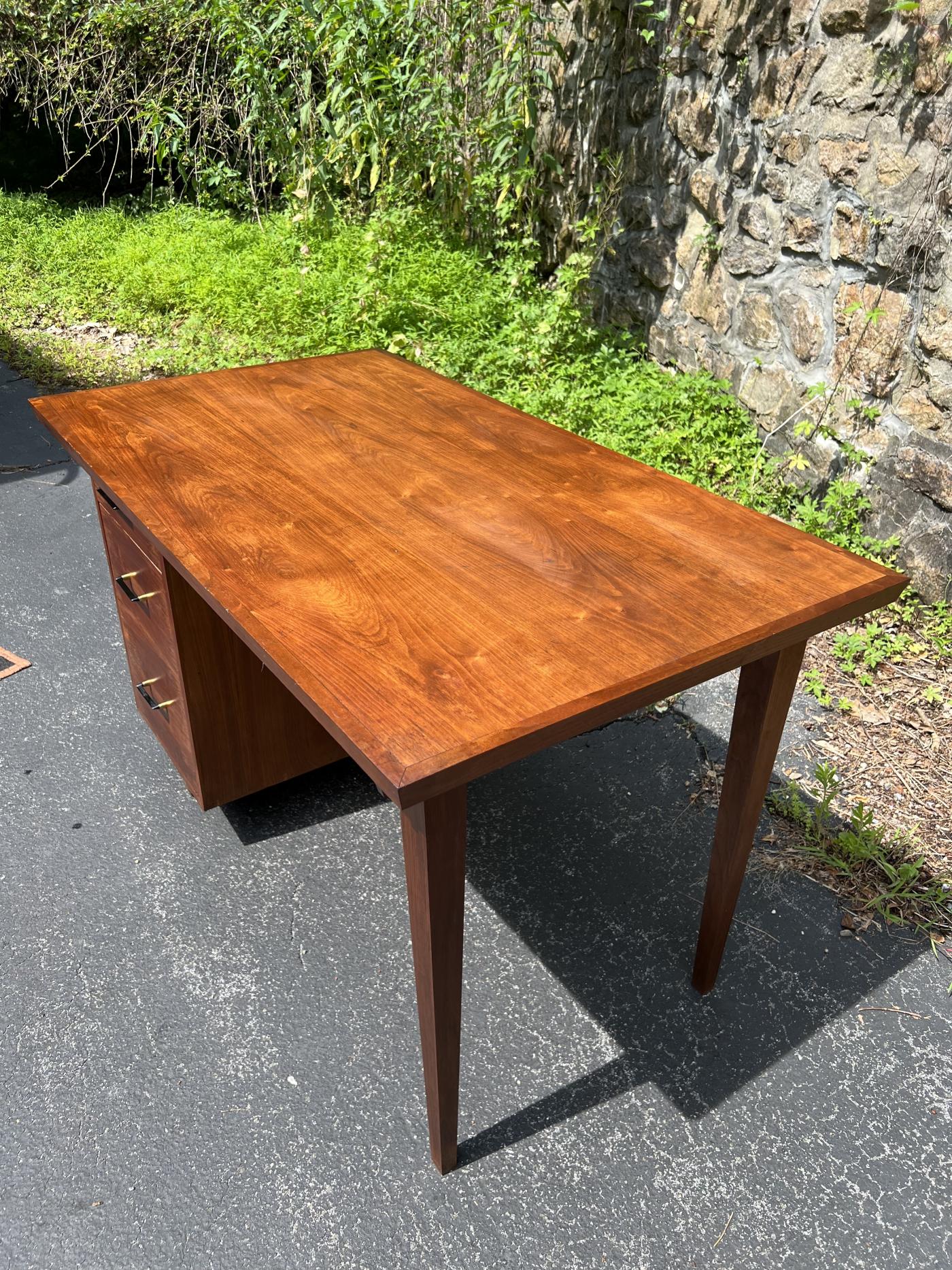 George Nakashima - MID CENTURY NAKASHIMA STYLE DESK