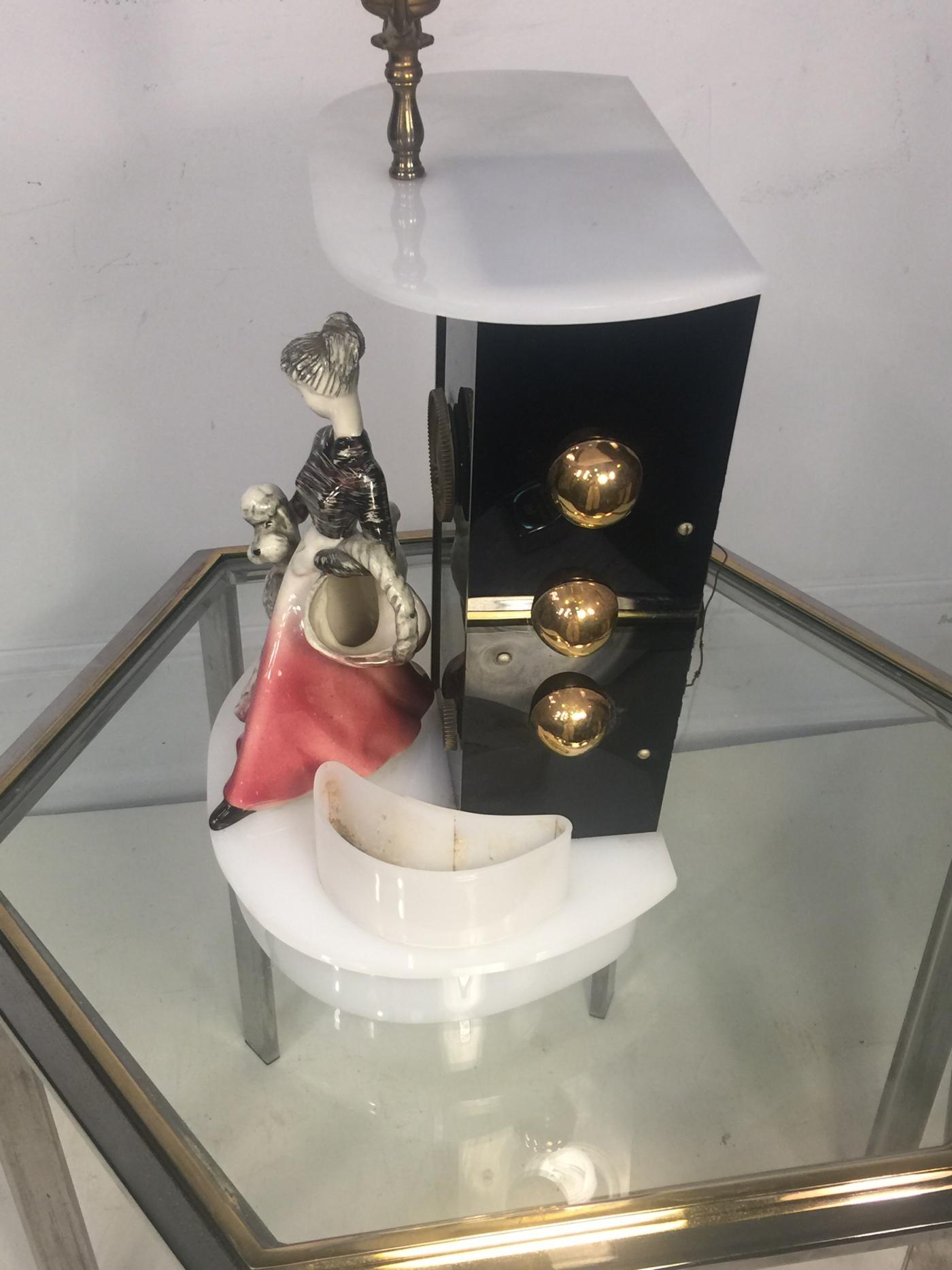 Gerry Moss - RARE MID CENTURY MOSS LUCITE AND CERAMIC RADIO LAMP