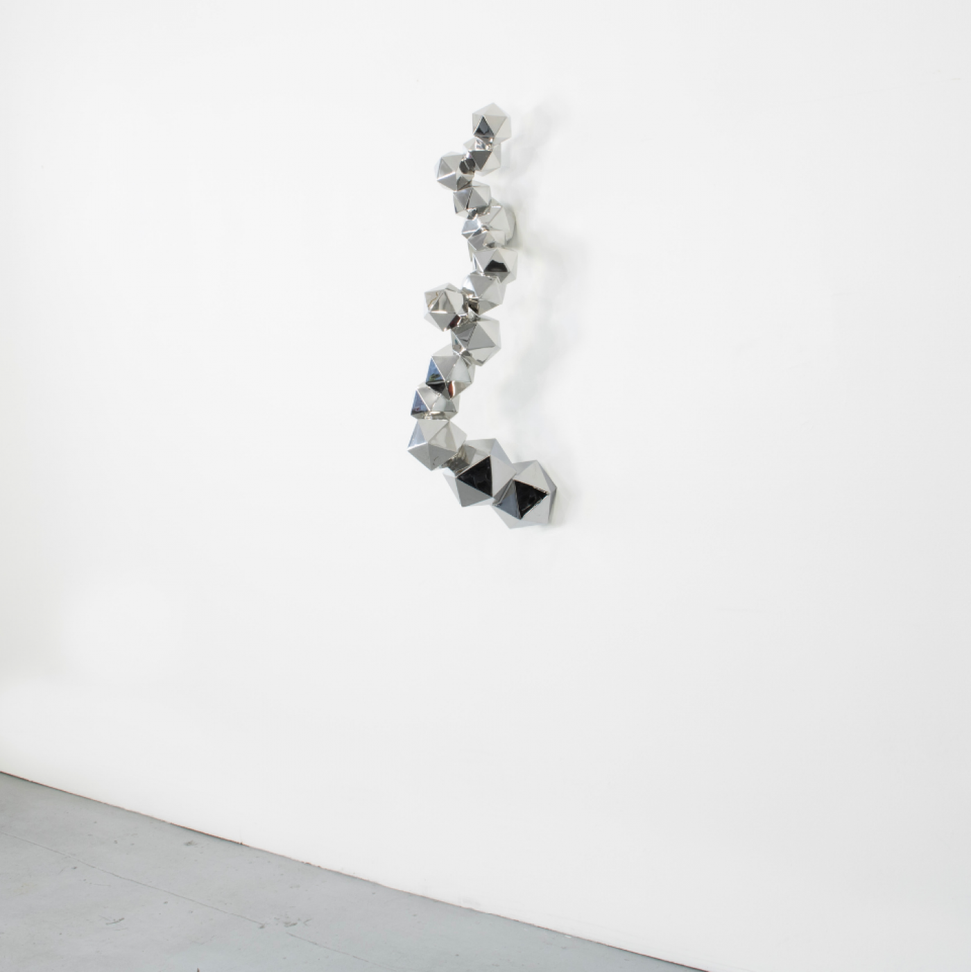 HELENA CHASTEL - Circinus, 2025