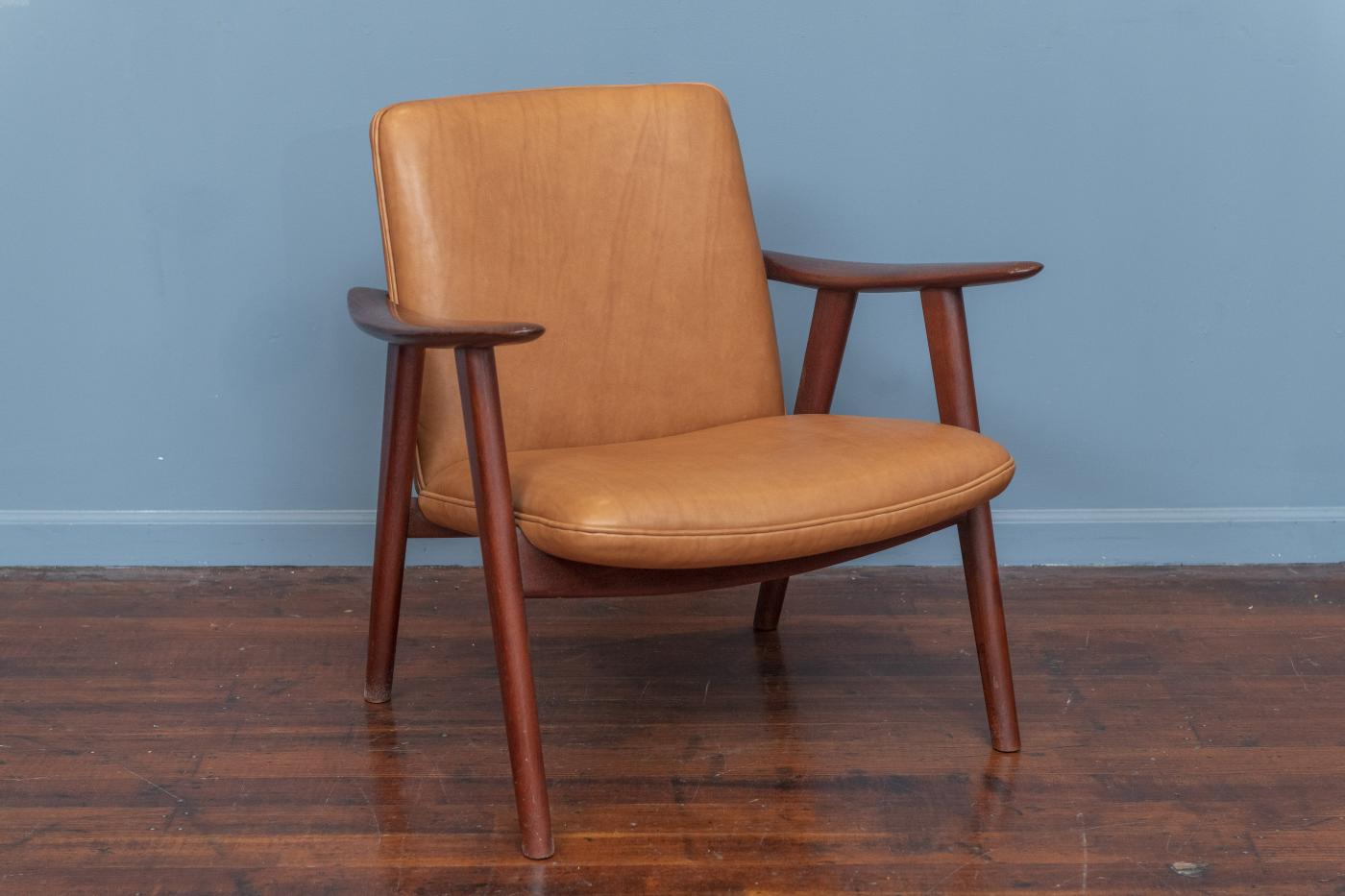 Hans Wegner - Hans Wegner Buck Lounge Chair, Model JH517
