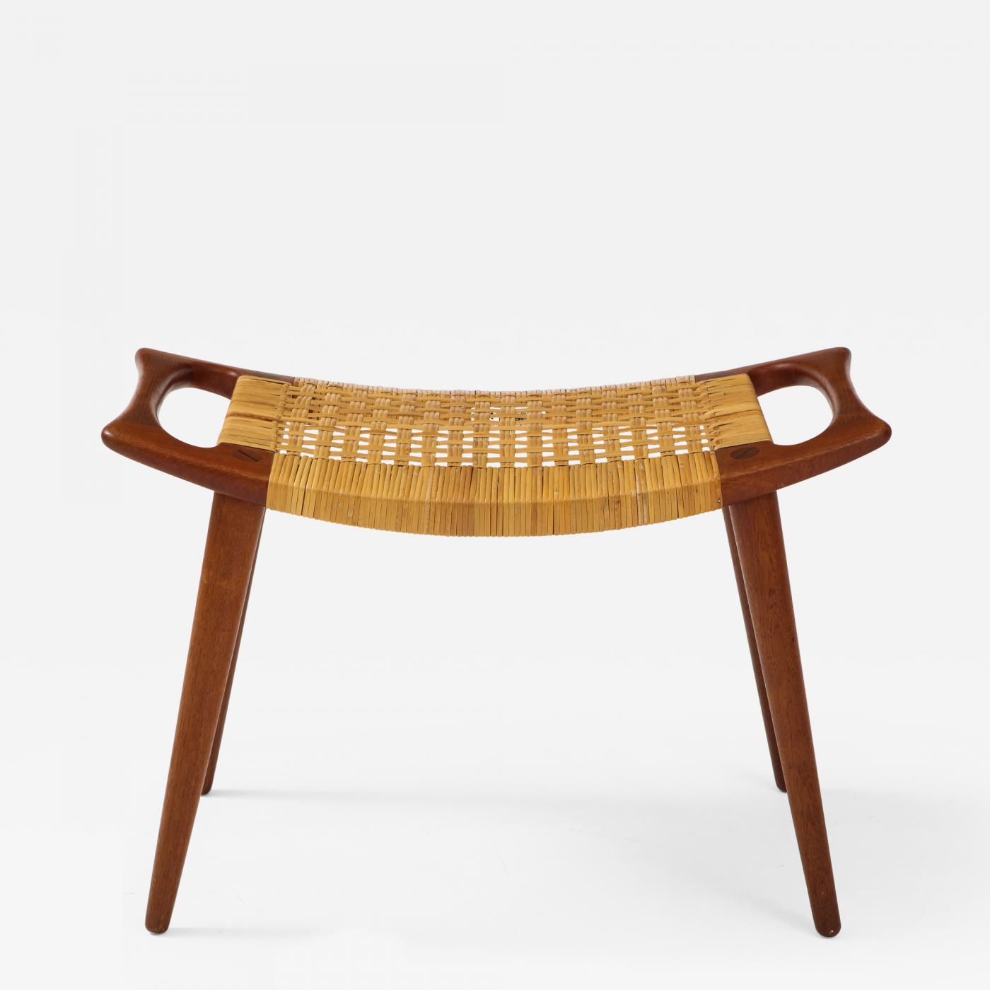 Hans Wegner - Hans Wegner Stool for Johannes hansen JH539