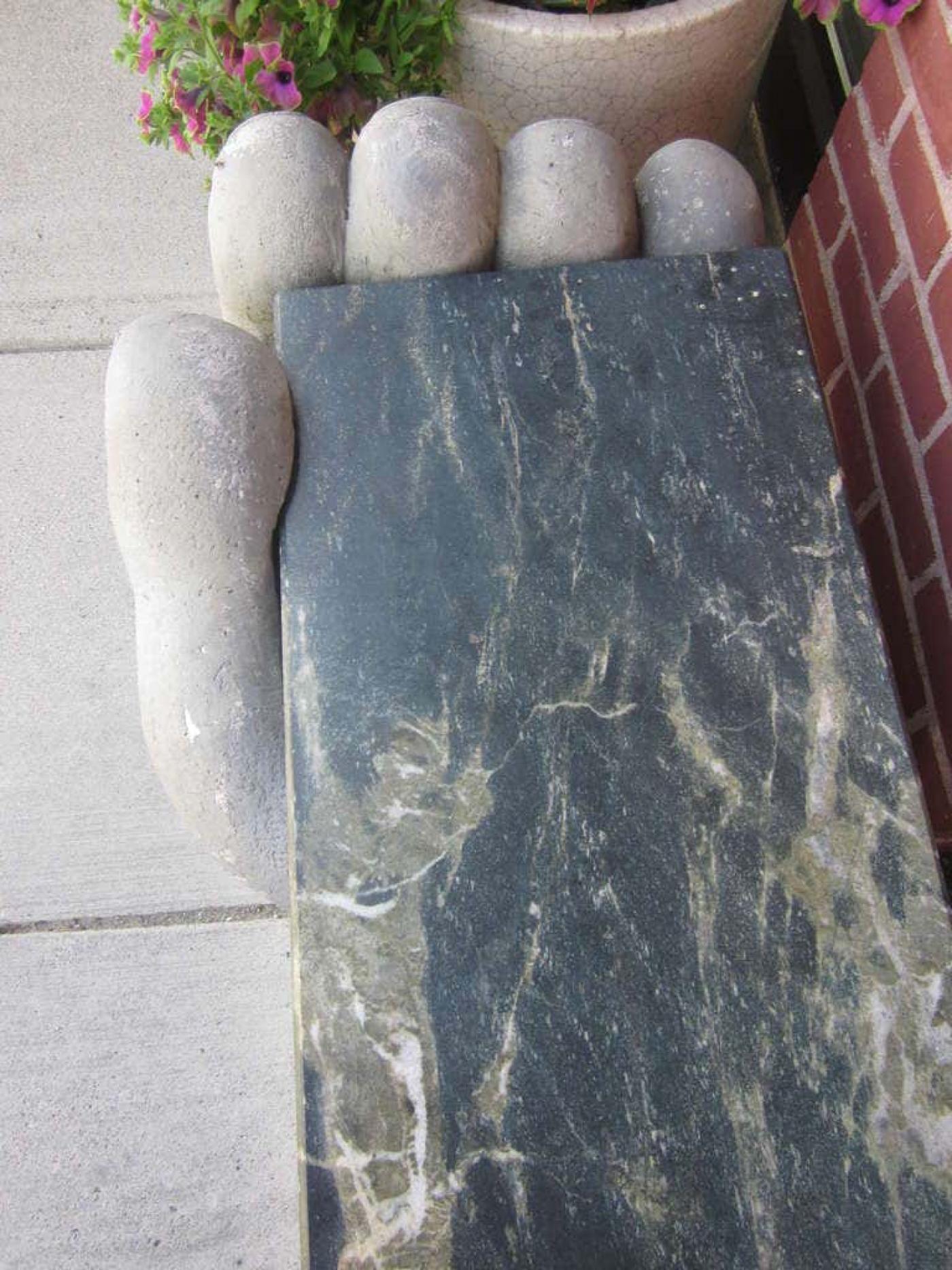 'Helping Hands' Bench / Sculpture