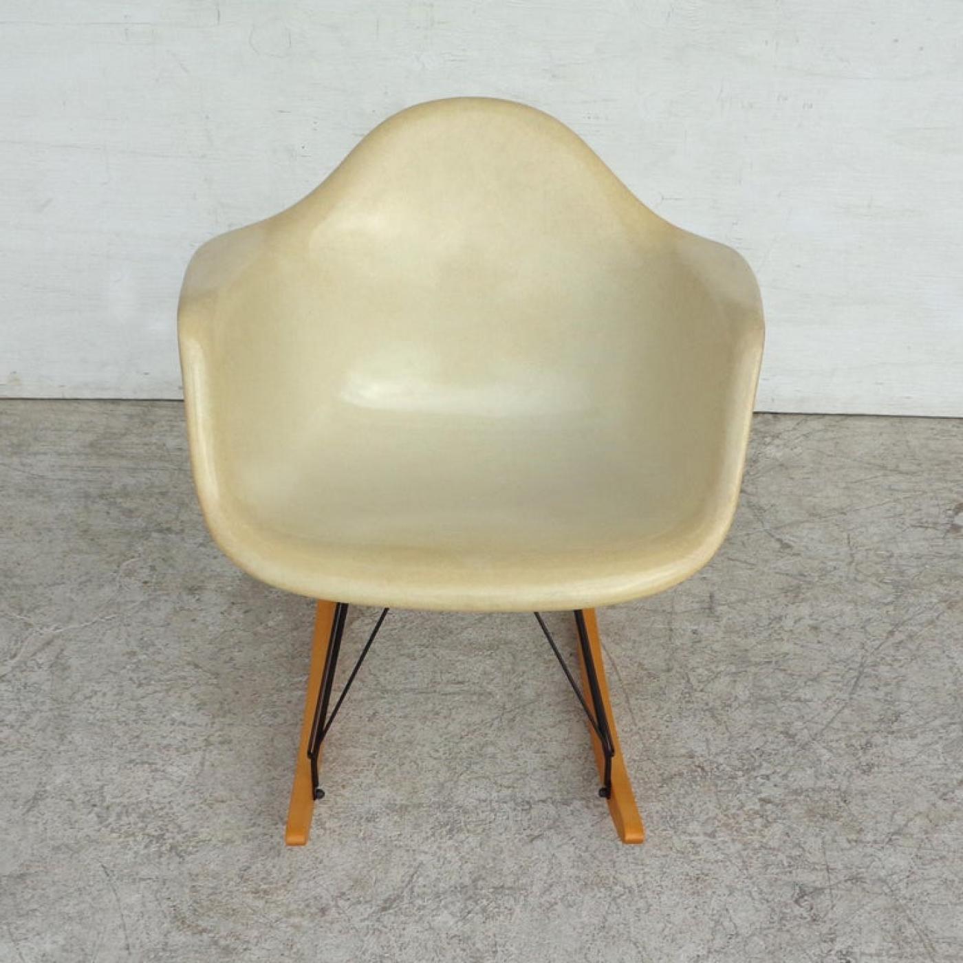 Herman Miller - 1 Herman Miller Parchment Shell Fiberglass RAR Rocker ...