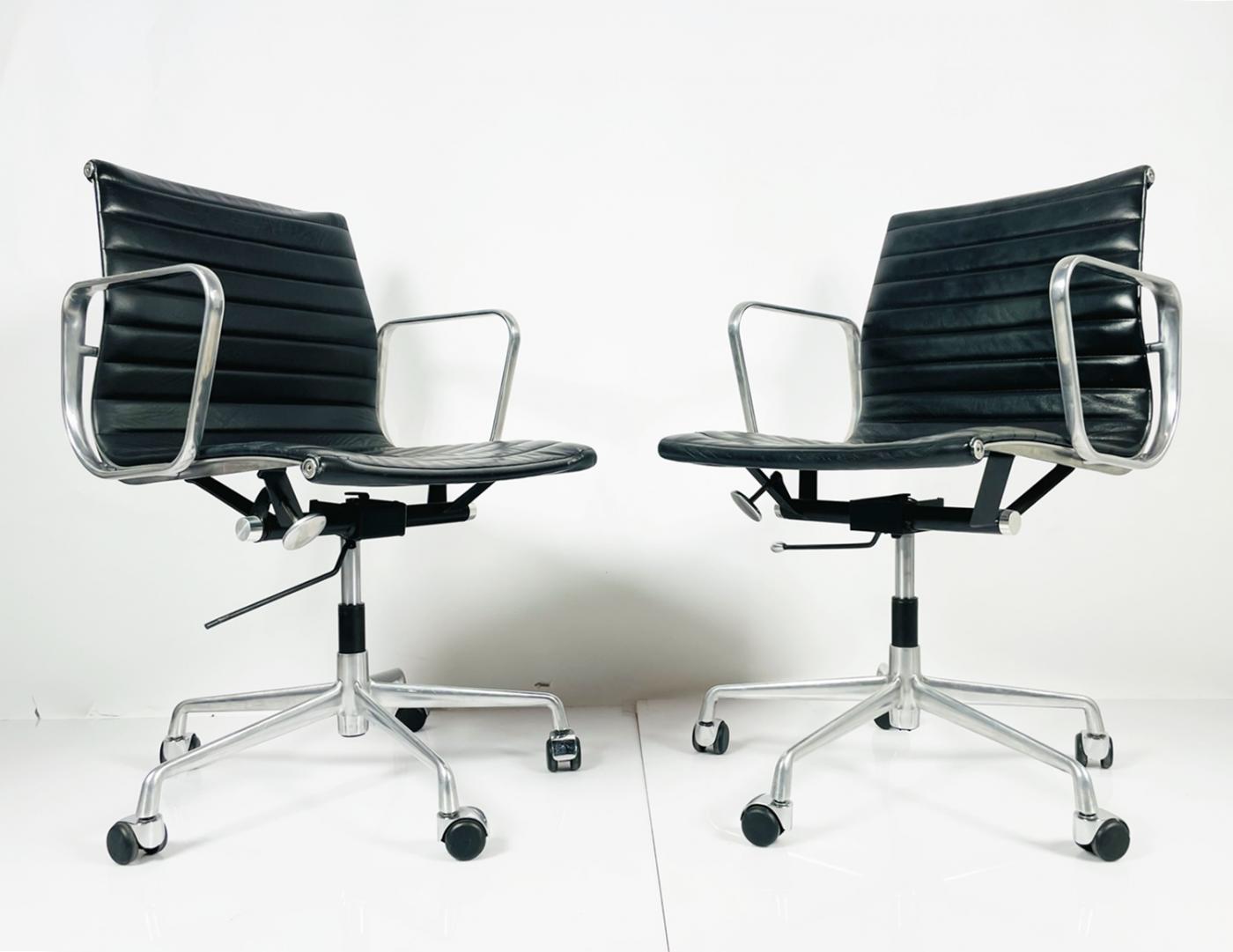 Herman Miller - Pair of Eames Aluminum Group Chairs